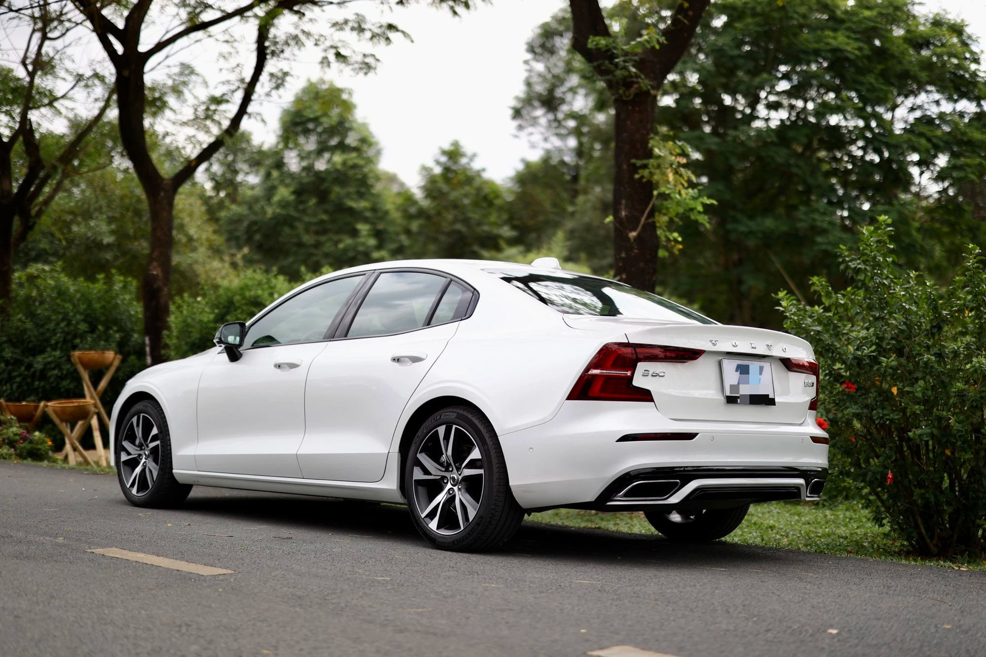 Volvo S60 '2 cầu' đã qua sử dụng, rao giá rẻ hơn Toyota Camry mới