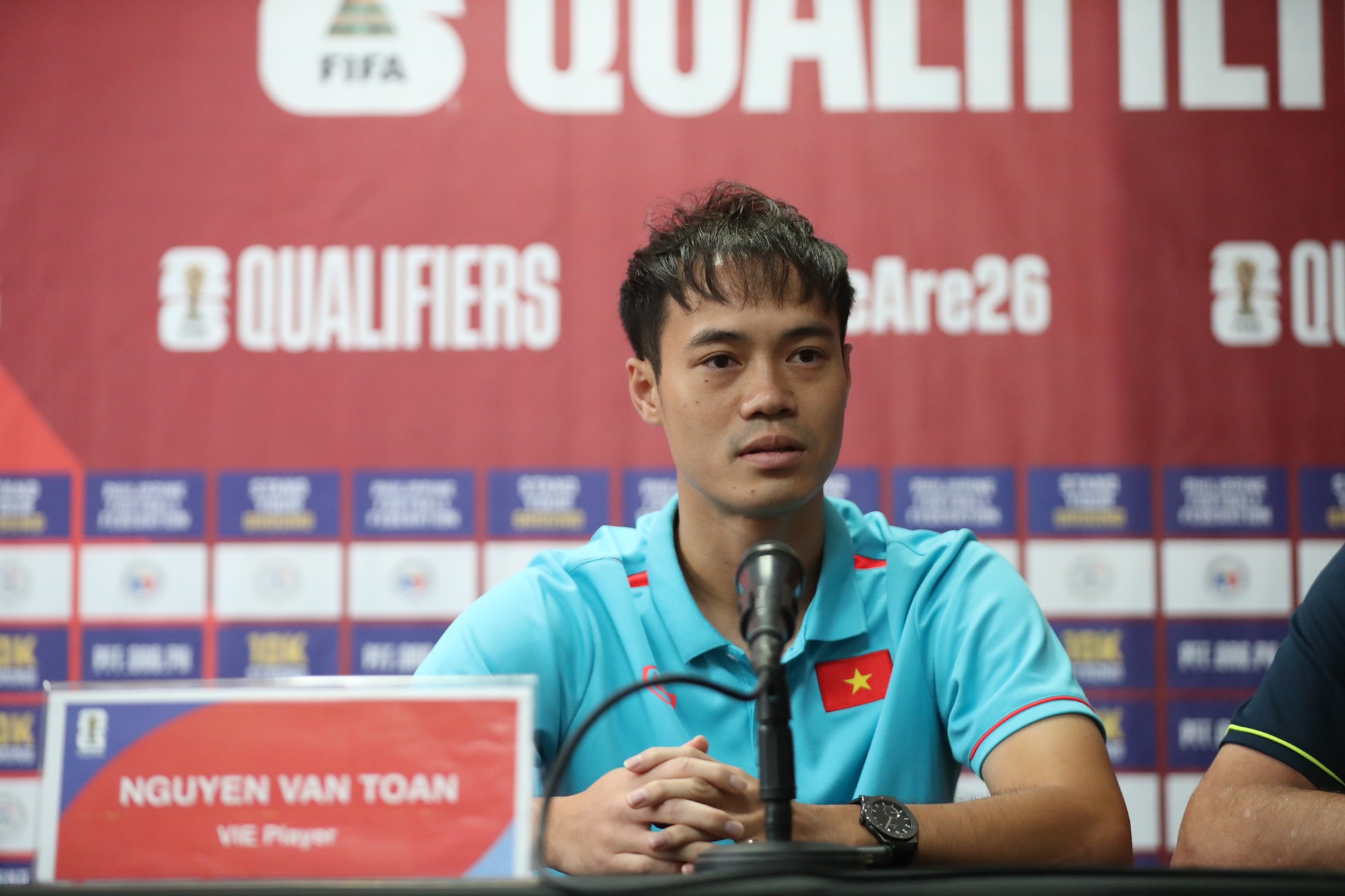 Văn Toàn: Đội tuyển Việt Nam biết cách đương đầu với áp lực