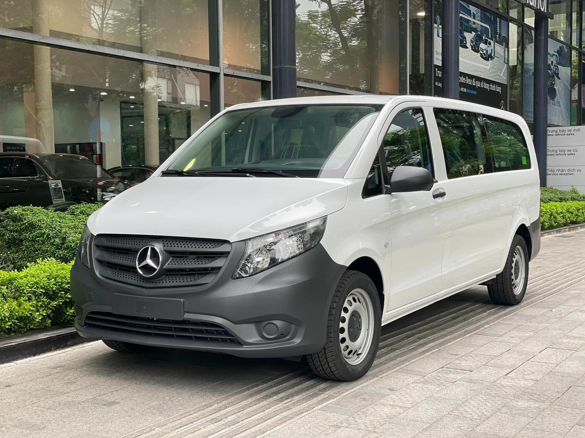 Mercedes Vito 'đại hạ giá' hơn 400 triệu, rẻ hơn Kia Carnival