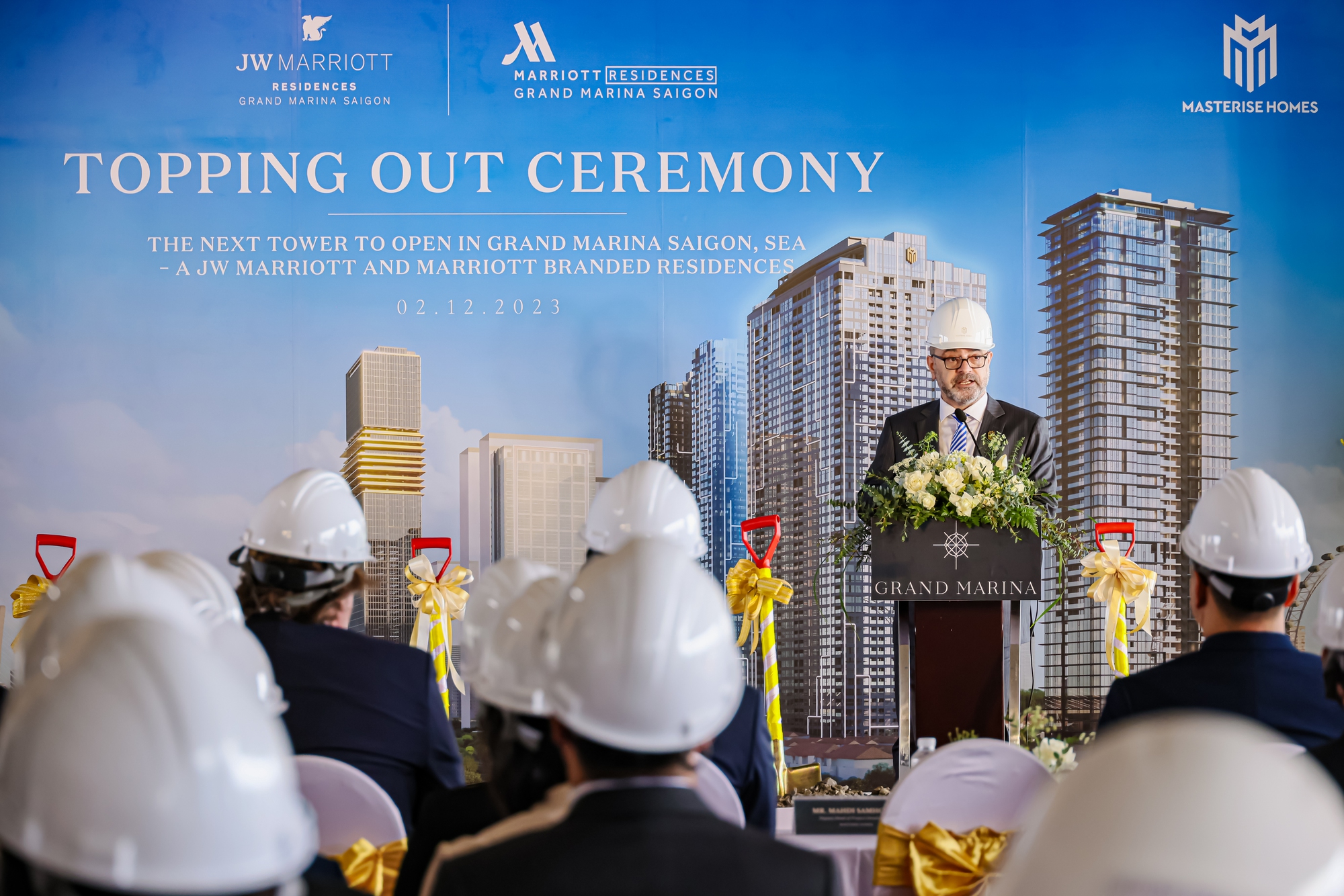 Grand Marina, Saigon: Cất nóc tòa Sea ngay sau khi khai trương tòa tháp ...