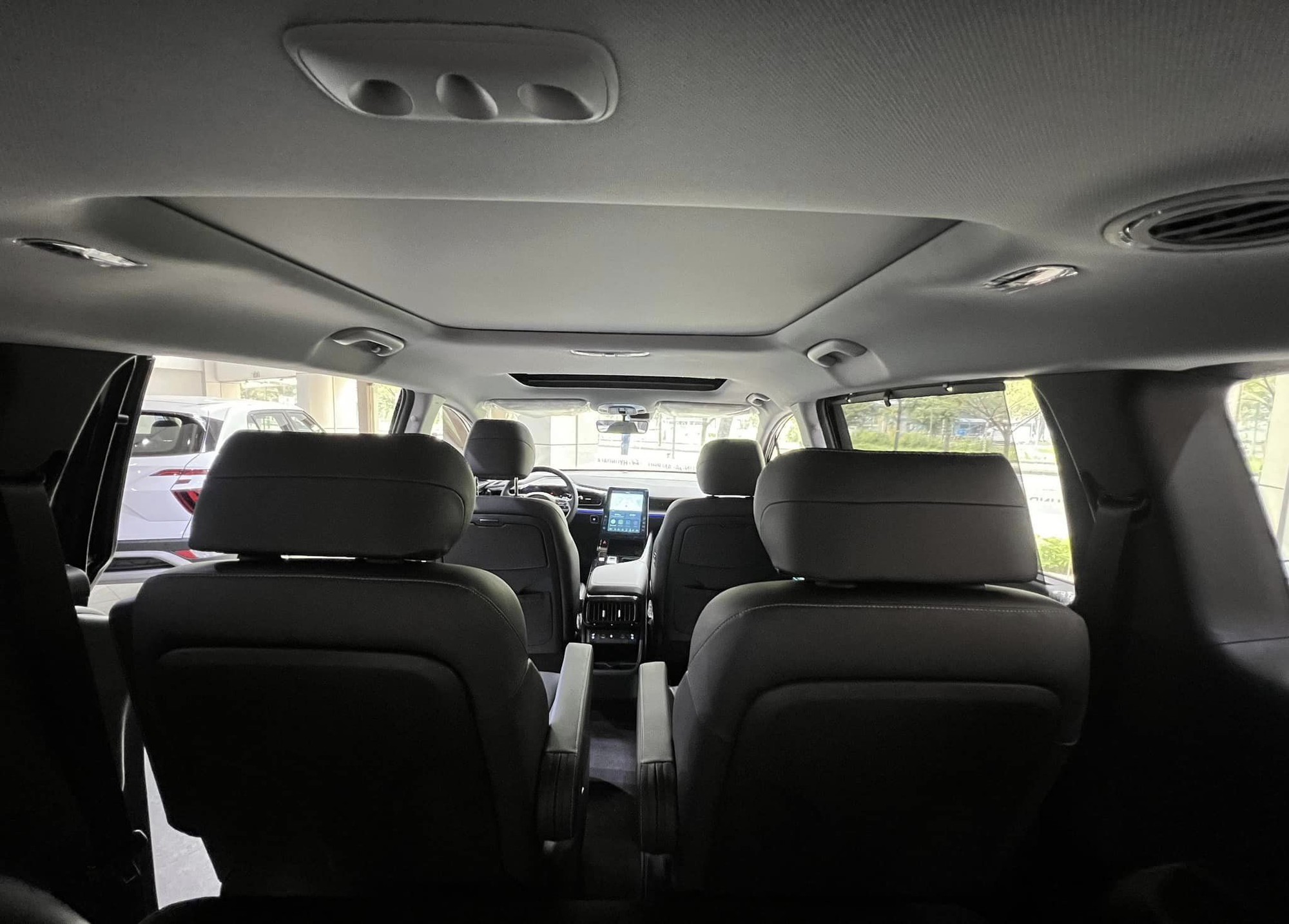 tin tức - Hyundai Custin giảm 40 triệu đồng, ngang giá Toyota Innova | VOZ