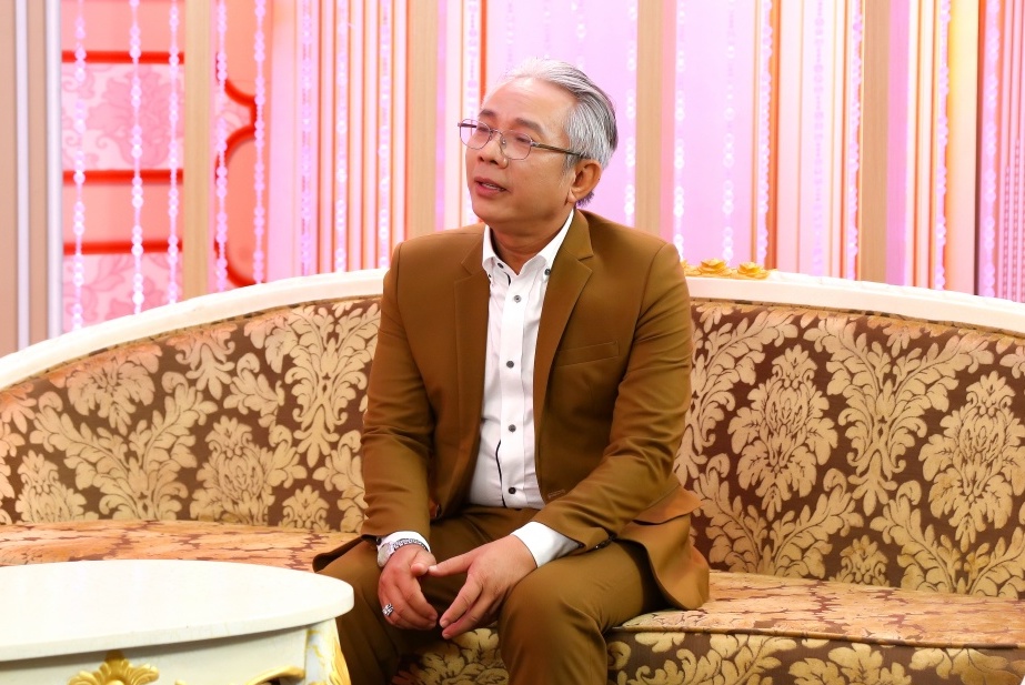 Nghệ sĩ Trung Dân tiết lộ cuộc hôn nhân ‘cưới trước yêu sau’ với vợ kín ...