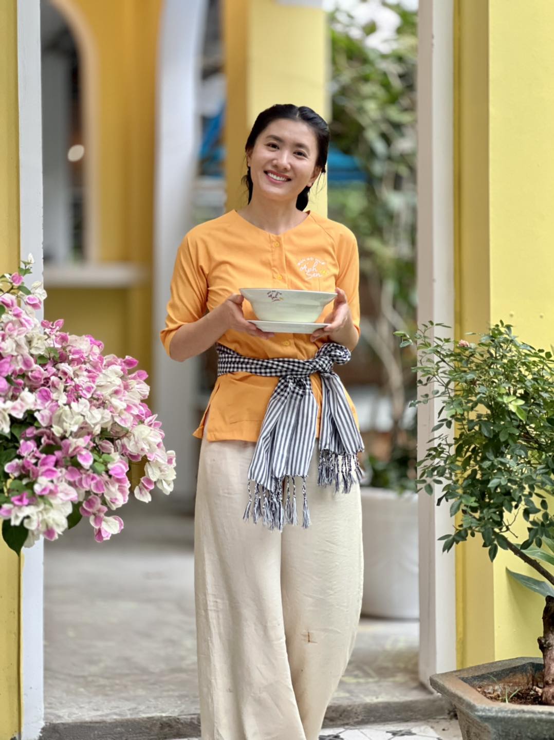 Diễn viên Nguyệt Ánh nói gì về tin đồn là 'đại gia ngầm' của showbiz?