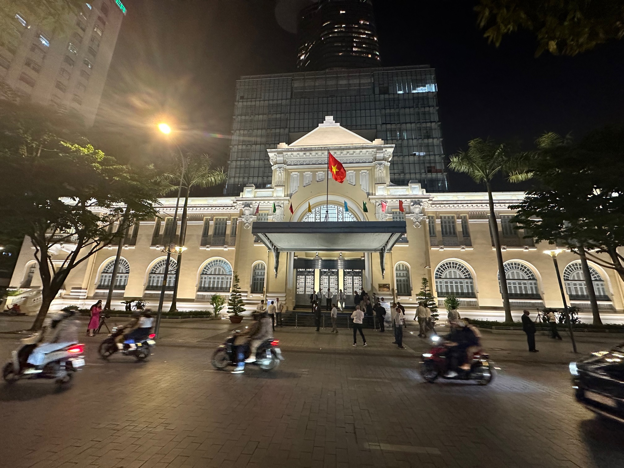 Chiếu sáng mỹ thuật tòa nhà Kho bạc Nhà nước TP.HCM