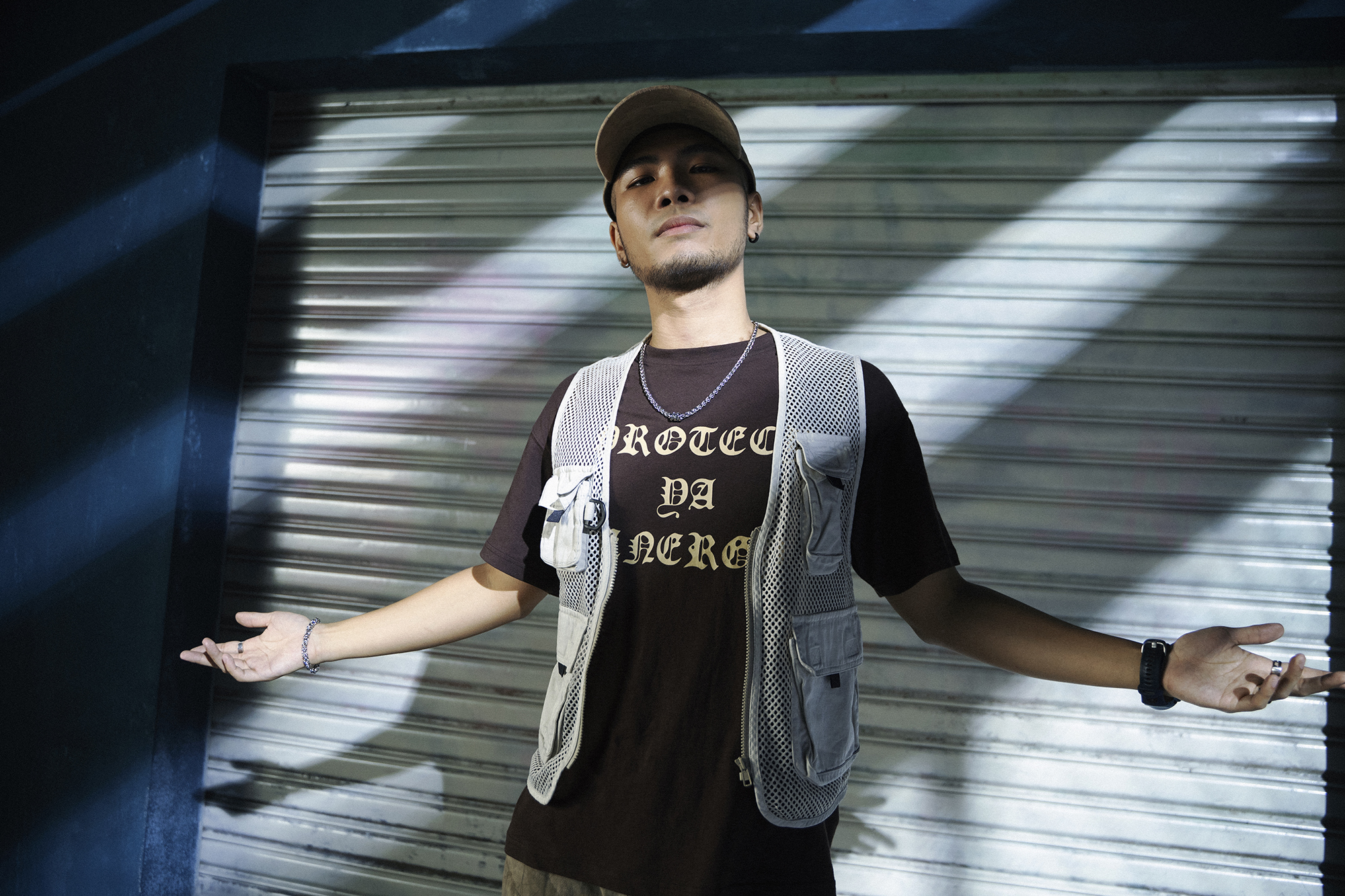 Phúc Du gây ấn tượng với bản rap về người mẹ bán bánh mì