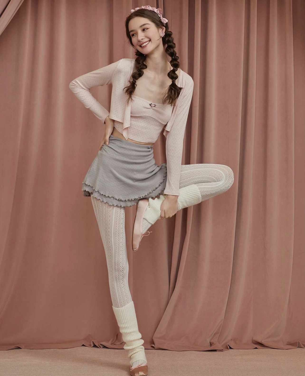 Phái đẹp khắp thế giới chạy theo phong cách thời trang Balletcore