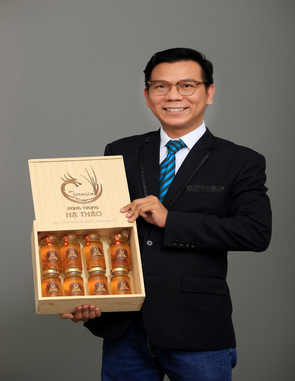 Mr Dragon - Một người khỏe cả nhà đều vui và hạnh phúc