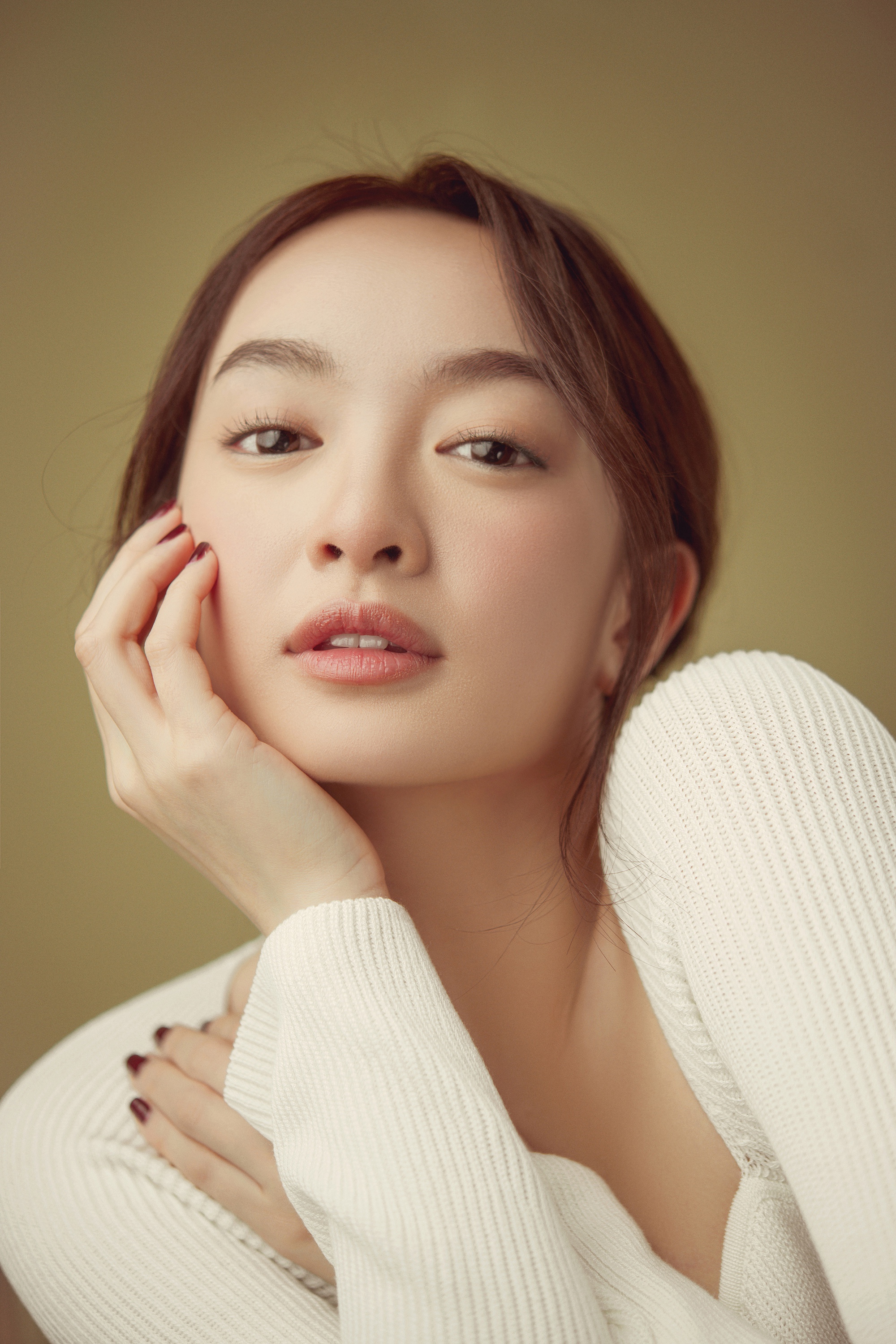 Kaity Nguyễn: Tôi muốn ướm thử nhiều tấm áo