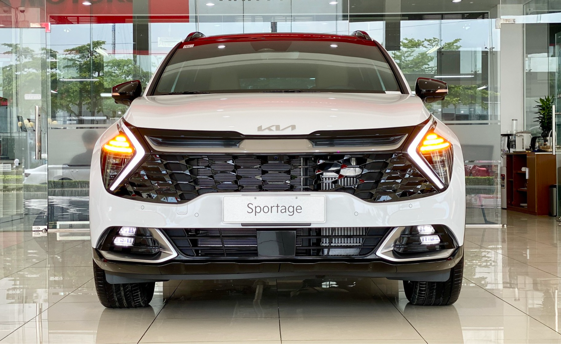 Kia Sportage giảm giá cả trăm triệu đồng, đấu Hyundai Tucson