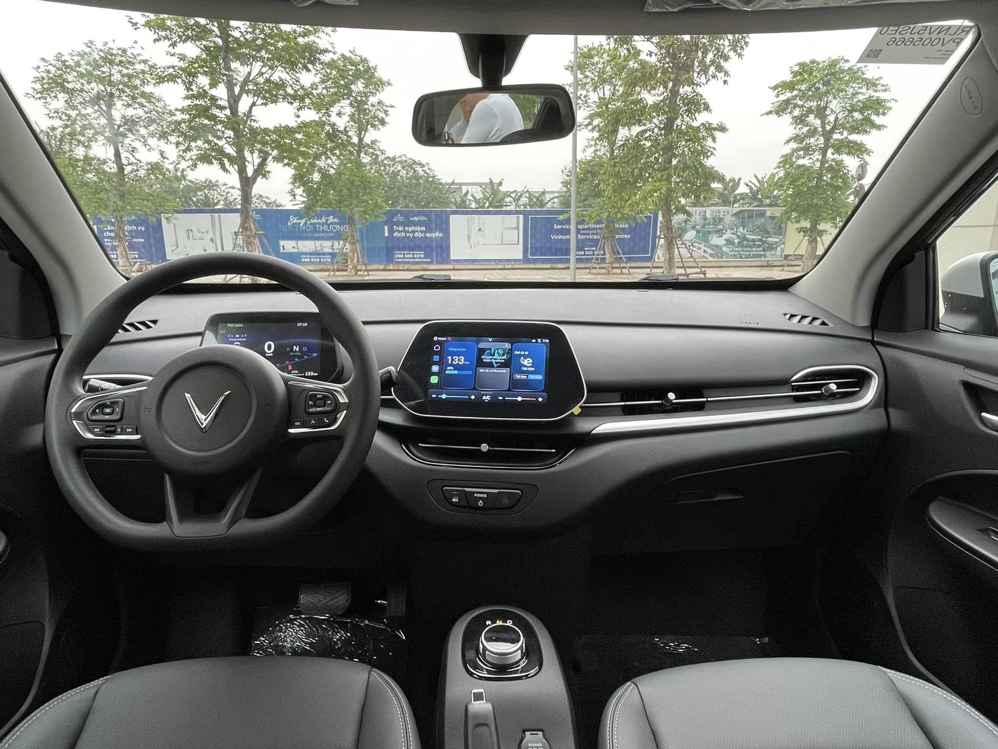 'Soi' VinFast VF5 Plus bản thương mại sắp đến tay khách Việt