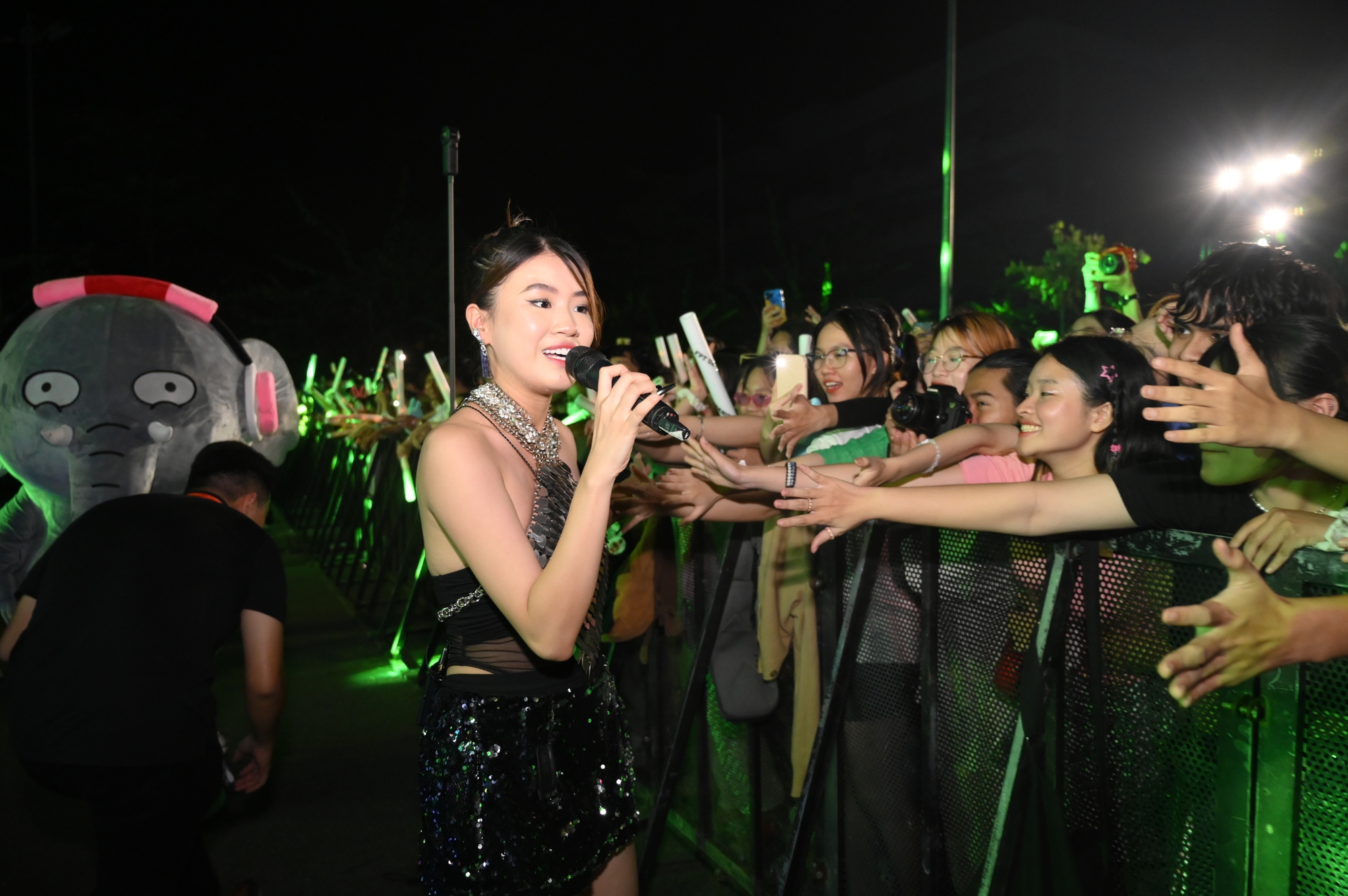 Gen Z tự tin 'cháy hết mình' với đại nhạc hội FUDA Music Show 2023