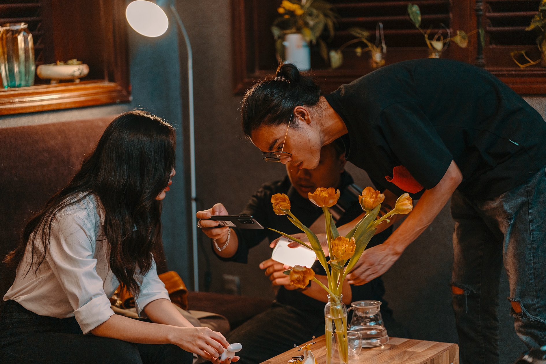 Dịch vụ chụp hình bằng điện thoại nở rộ, cơ hội cho bạn trẻ kiếm tiền