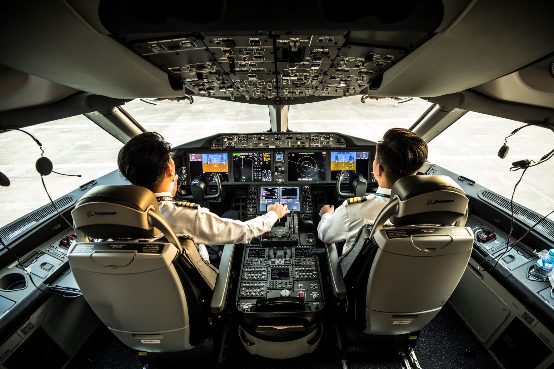 Lương phi công Việt Nam 85 triệu đồng/tháng, quá thấp so với đồng nghiệp người nước ngoài