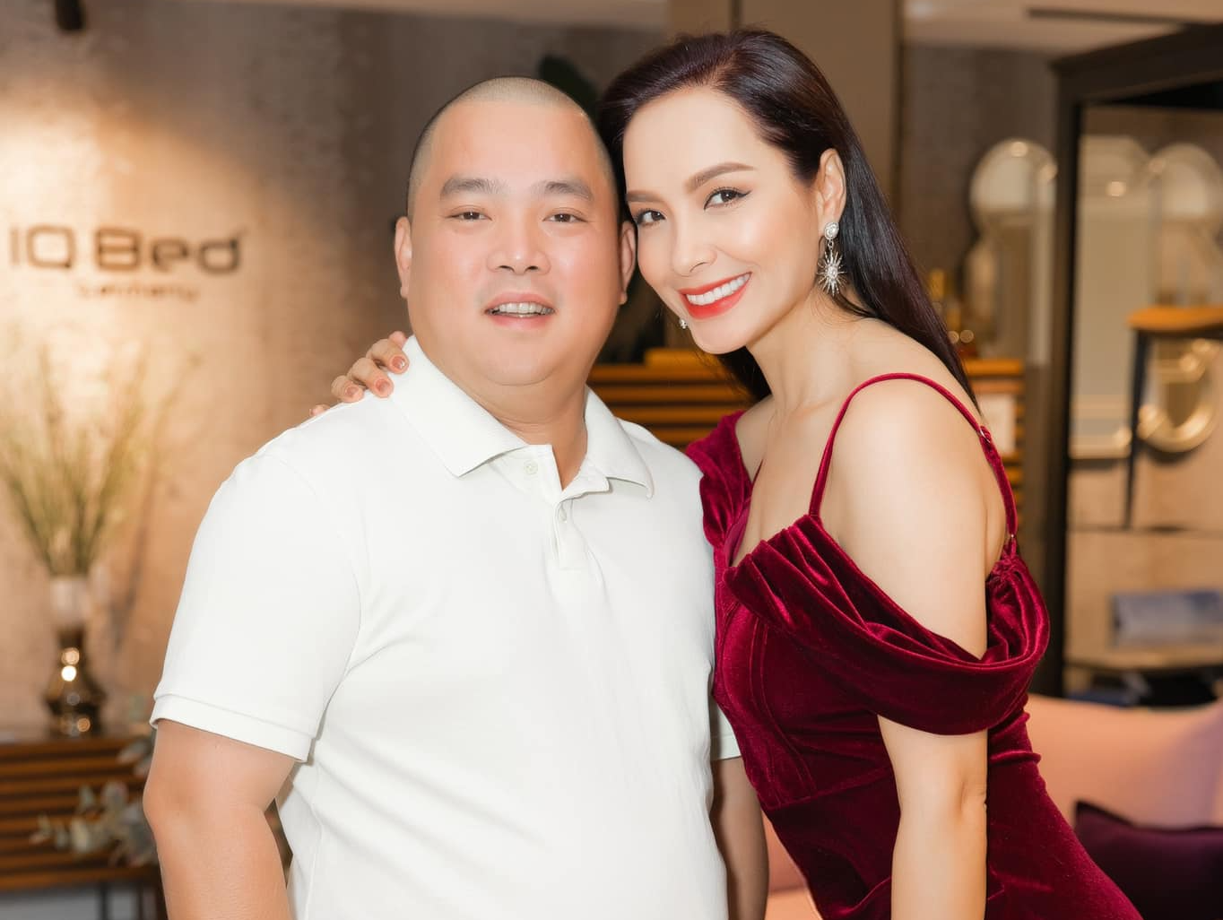 Thúy Hạnh tiết lộ hôn nhân 'đến với nhau từ tay trắng' với nhạc sĩ Minh Khang