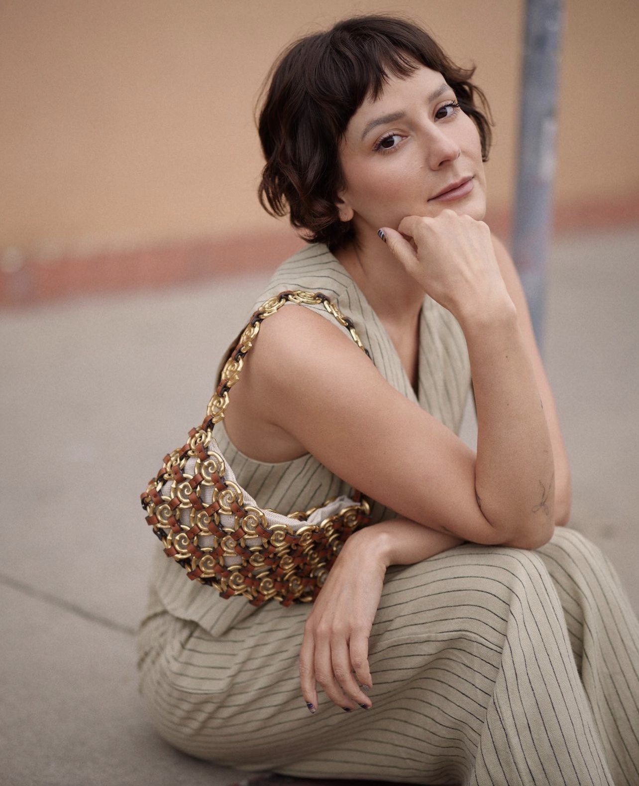 Momager crop là kiểu tóc của vẻ đẹp quyền lực và thời thượng đỉnh cao