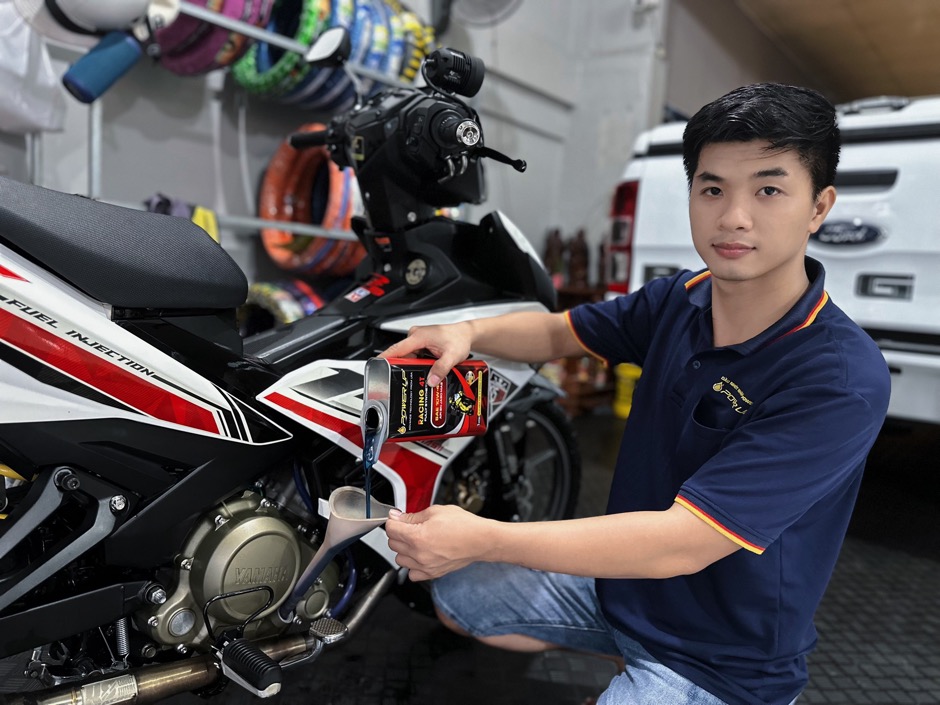 Dầu nhớt Racing Power UP - Sức mạnh vượt trội trên mọi hành trình