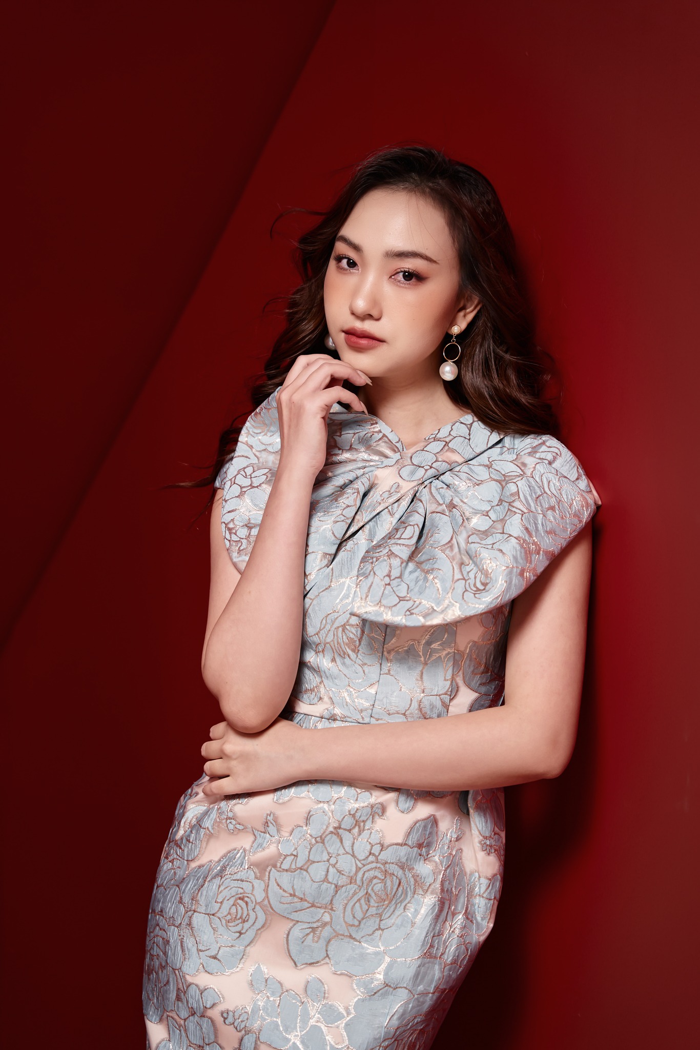Chào Tuần Mới Với đầm Hoa Xinh Yêu