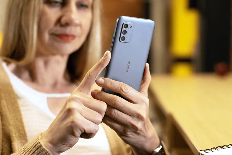 Nokia C110 và Nokia C300 ra mắt với giá rẻ