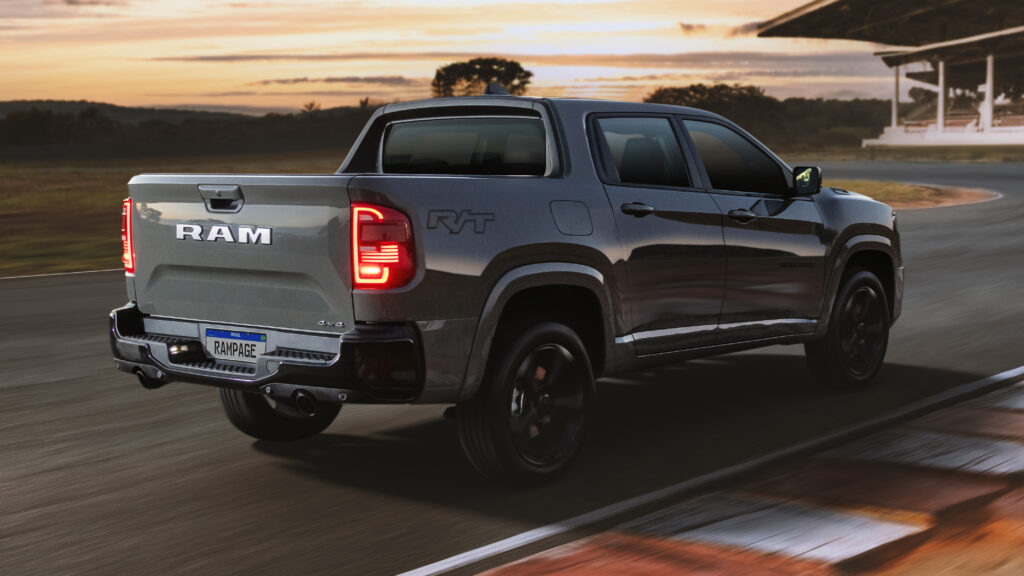 Ram Rampage 2024 'so tài' Ford Ranger, có thể về Việt Nam