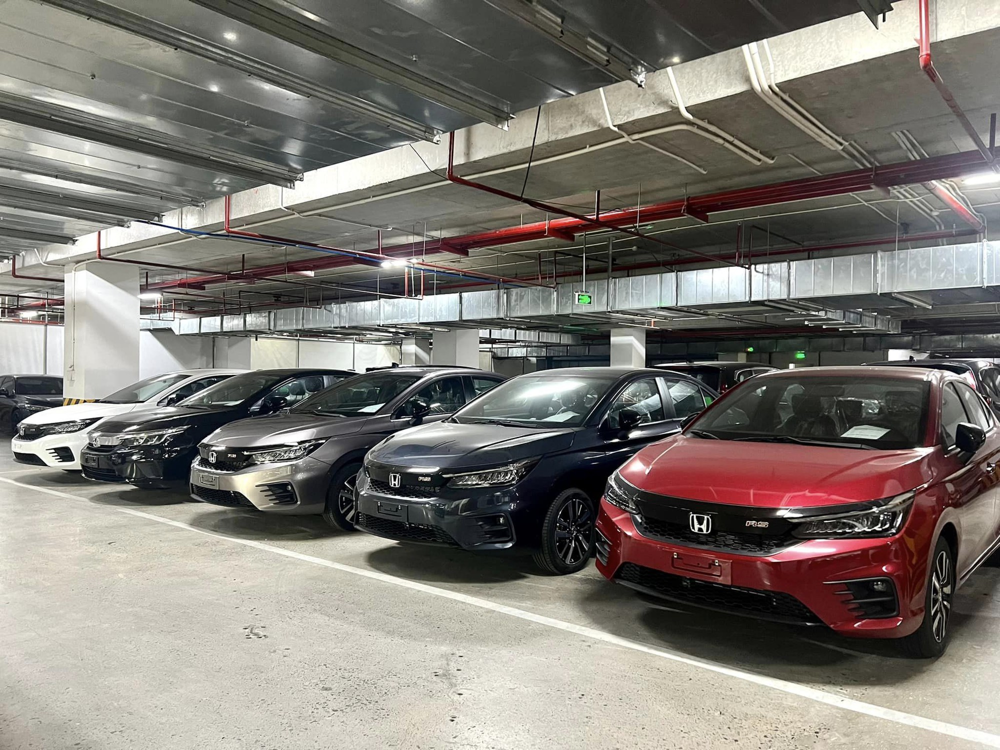 Honda City giảm giá sâu tại Việt Nam, dọn đường đón bản nâng cấp