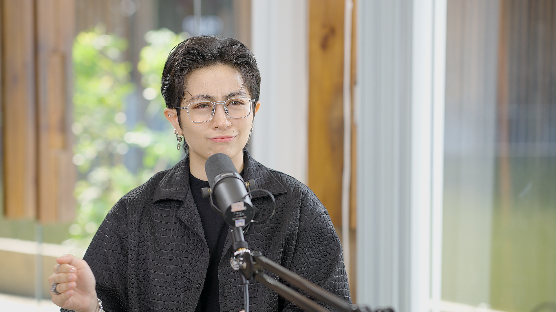 Gil Lê: 'Tôi vẫn chưa được tự do, vẫn sẽ đứng yên khi xã hội thay đổi'