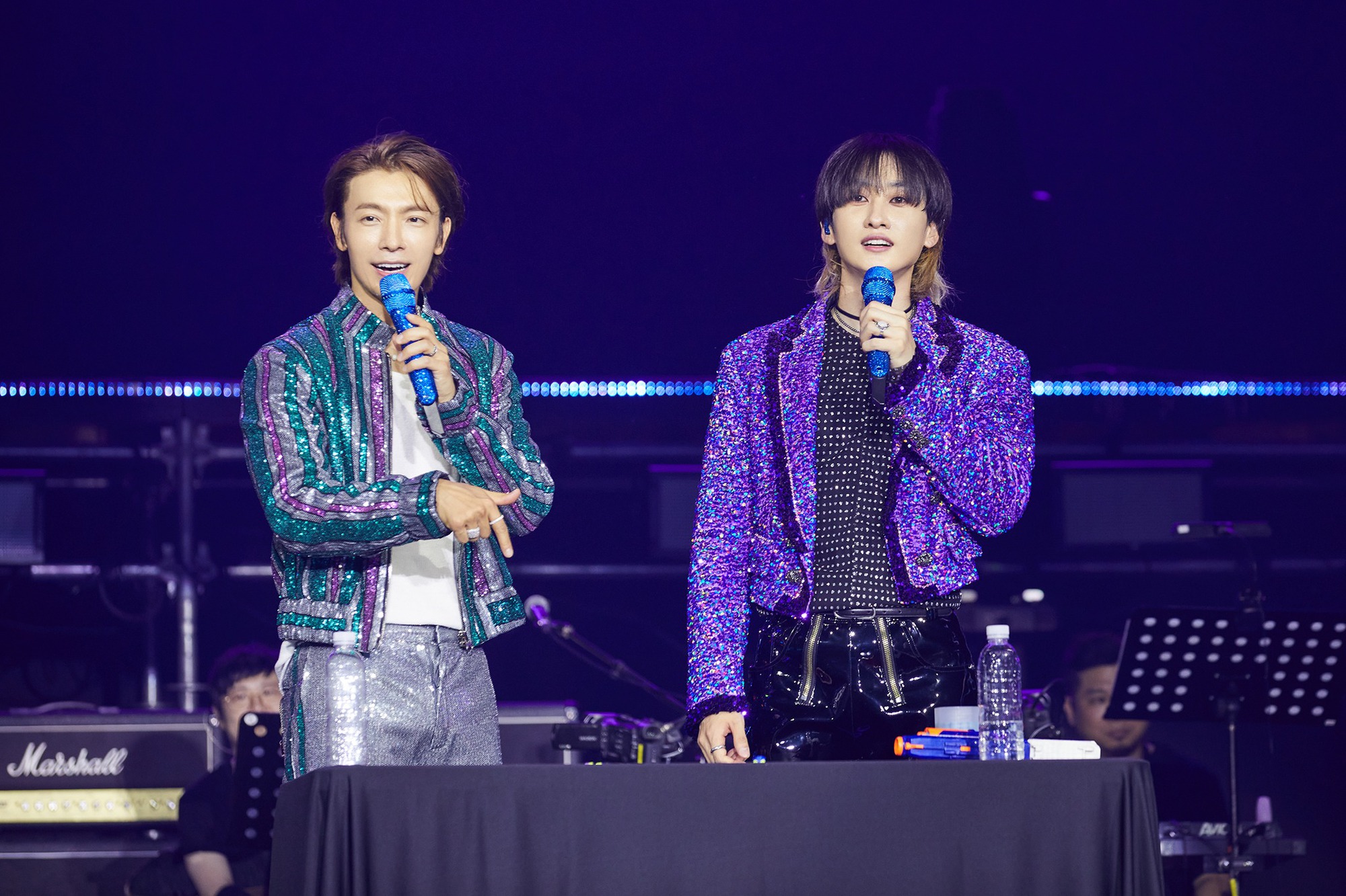 Donghae và Eunhyuk trở lại Việt Nam sau Super Show 9