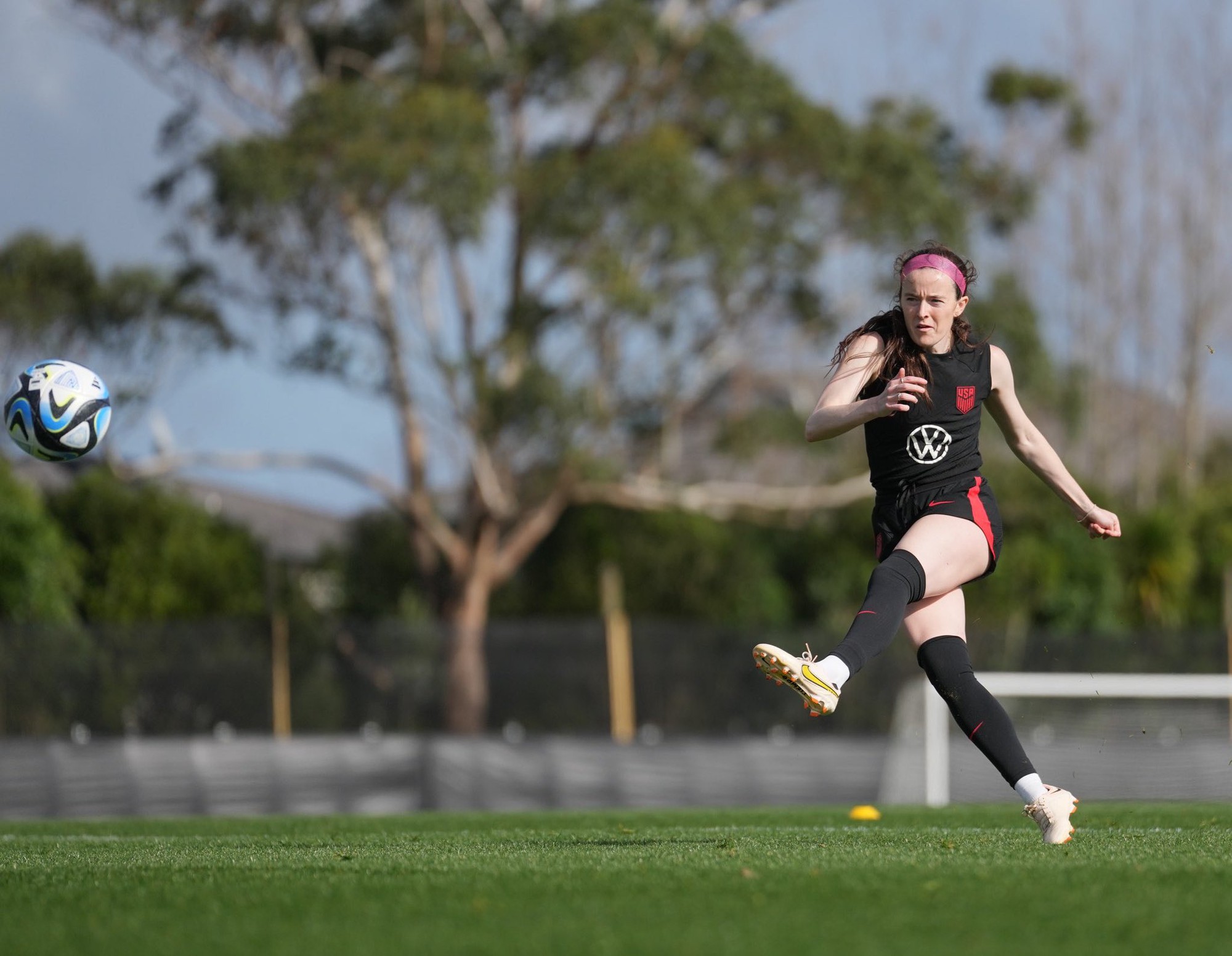 Đội tuyển nữ Mỹ có đầy đủ ngôi sao ở trận gặp đội nữ Việt Nam