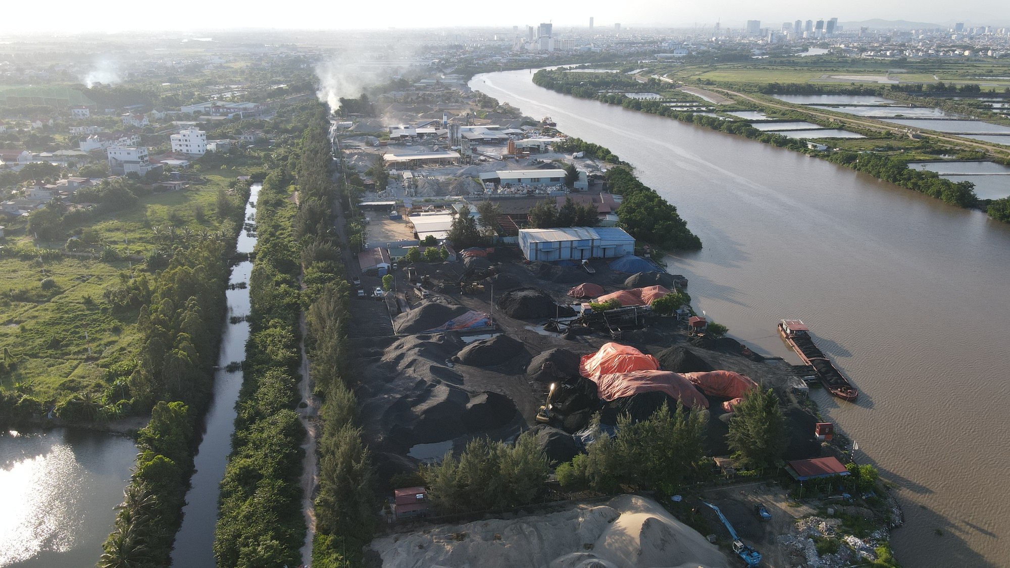 Hải Phòng yêu cầu xử lý dứt điểm 63 trường hợp vi phạm pháp luật đê điều