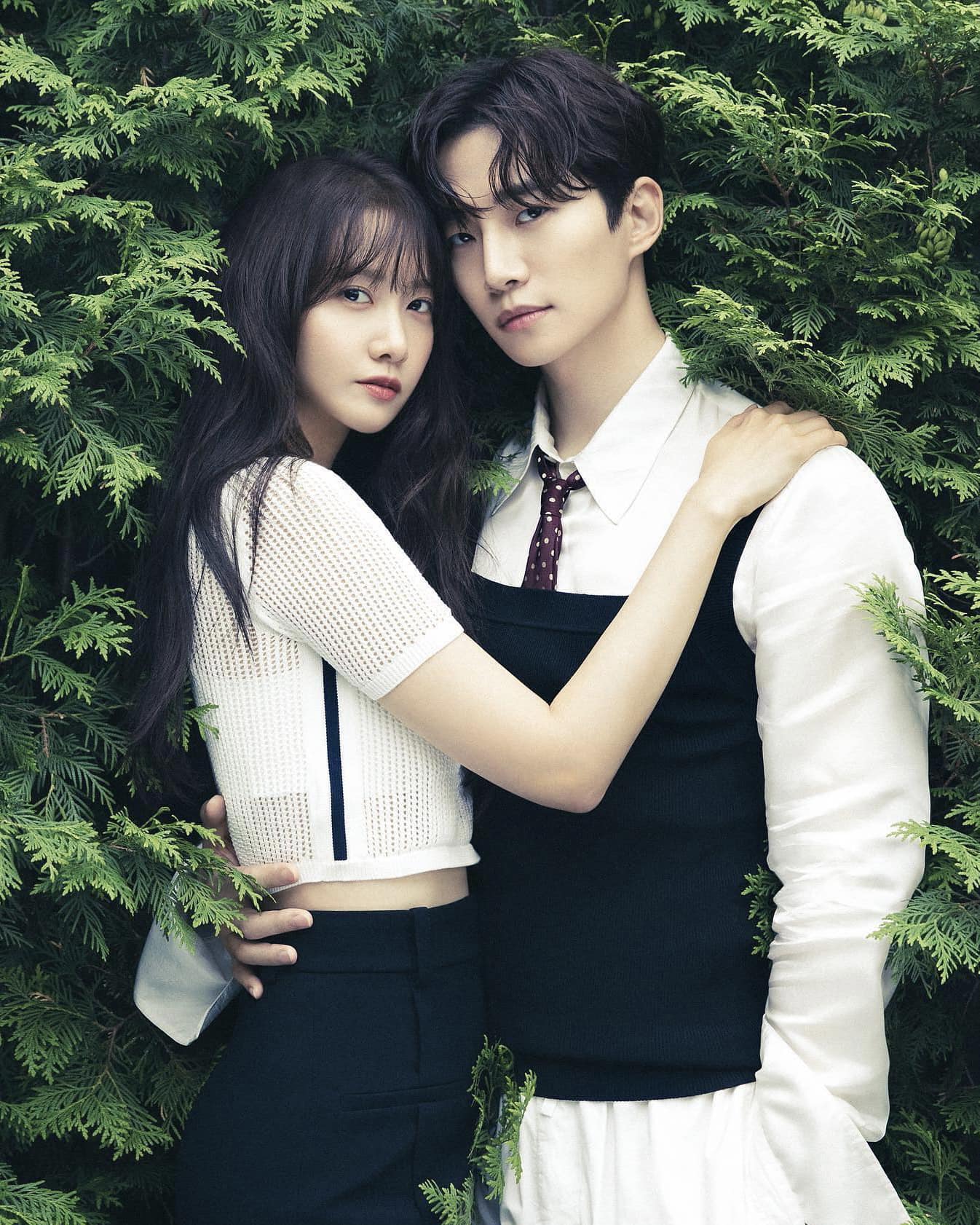 Rộ tin bộ đôi ‘King The Land’ YoonA và Junho hẹn hò