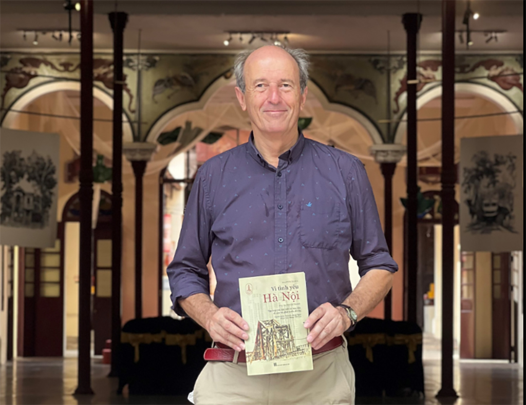 Tấm gương 'Vì tình yêu Hà Nội'