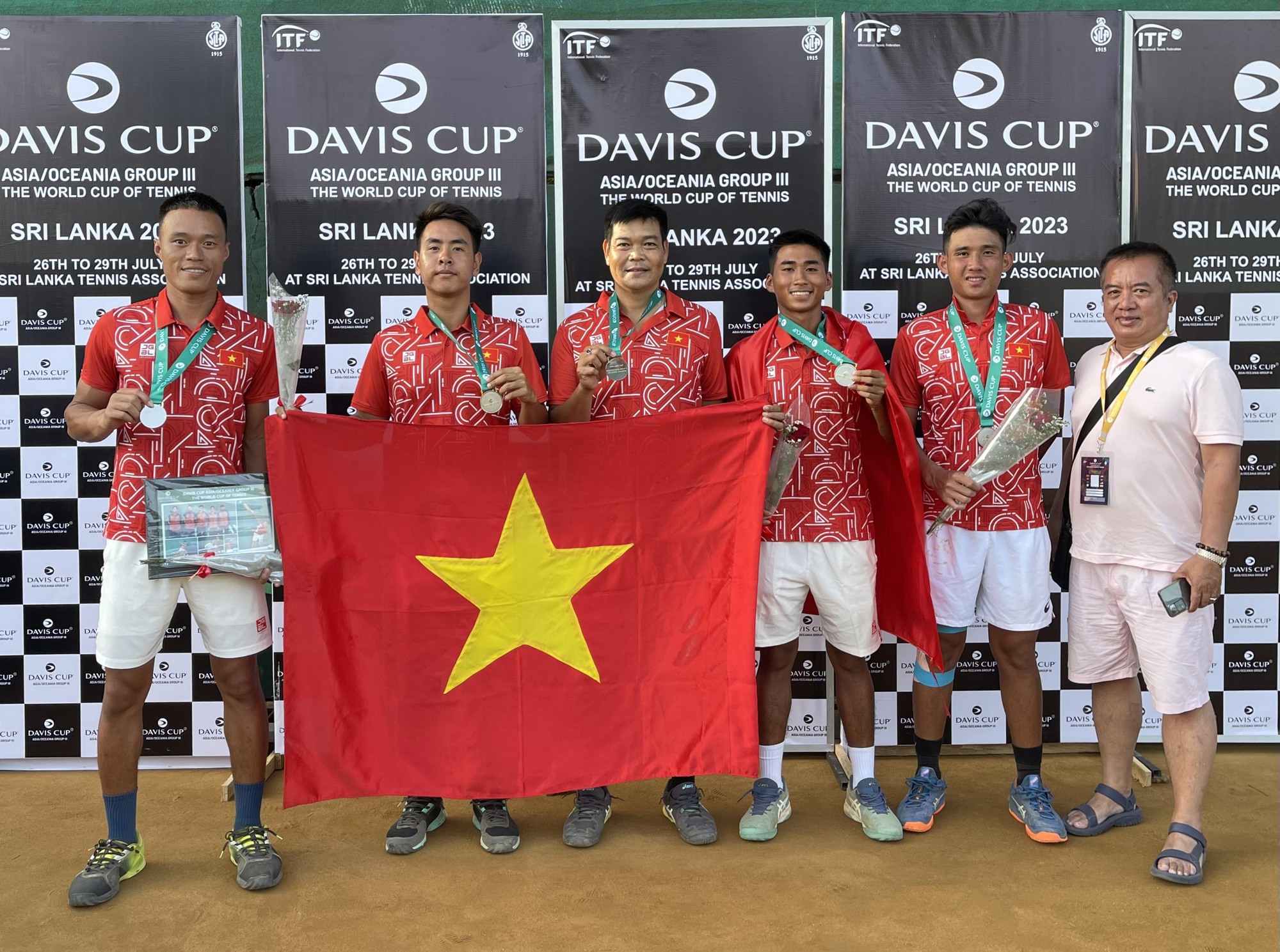 Đội tuyển quần vợt Việt Nam được khen ngợi khi vượt chỉ tiêu ở Davis Cup