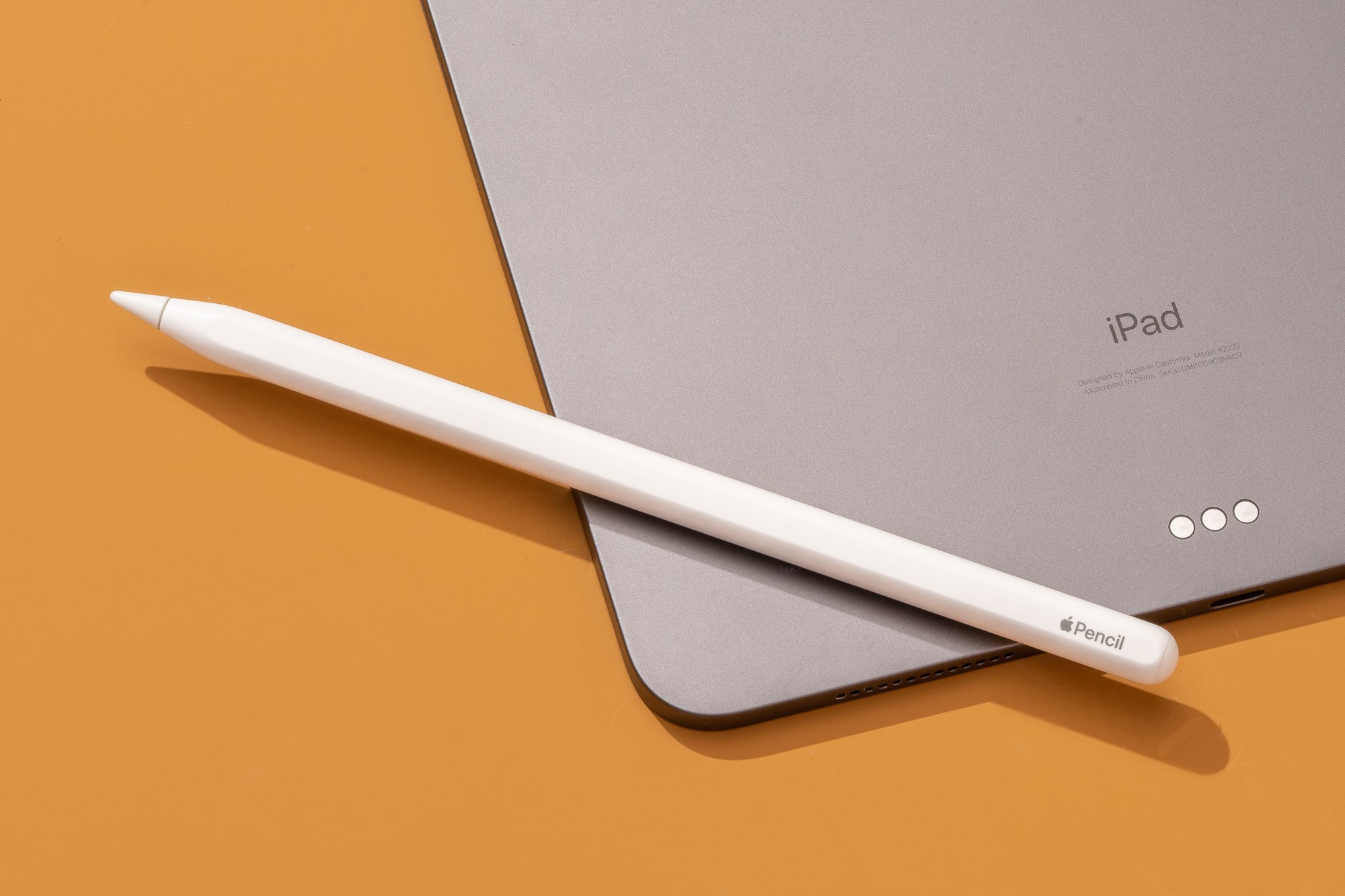 C N n Mua Apple Pencil D ng V i IPad 