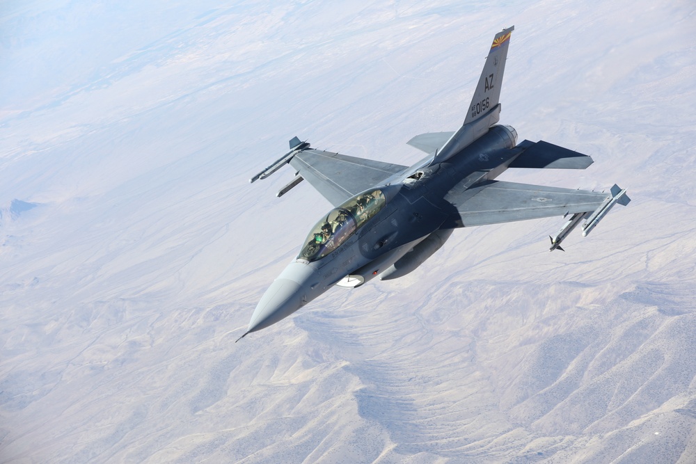 Mỹ trực tiếp đào tạo phi công lái F-16 cho Ukraine từ tháng 9