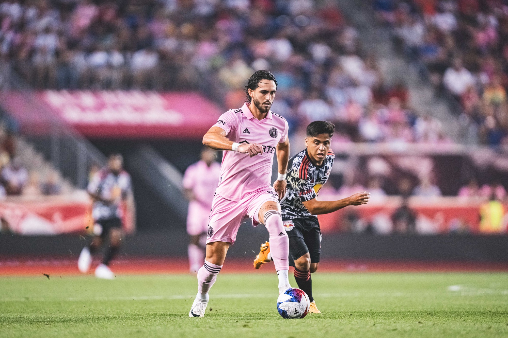 Messi ghi bàn ngay ngày ra mắt MLS, Inter Miami tiếp tục chiến thắng