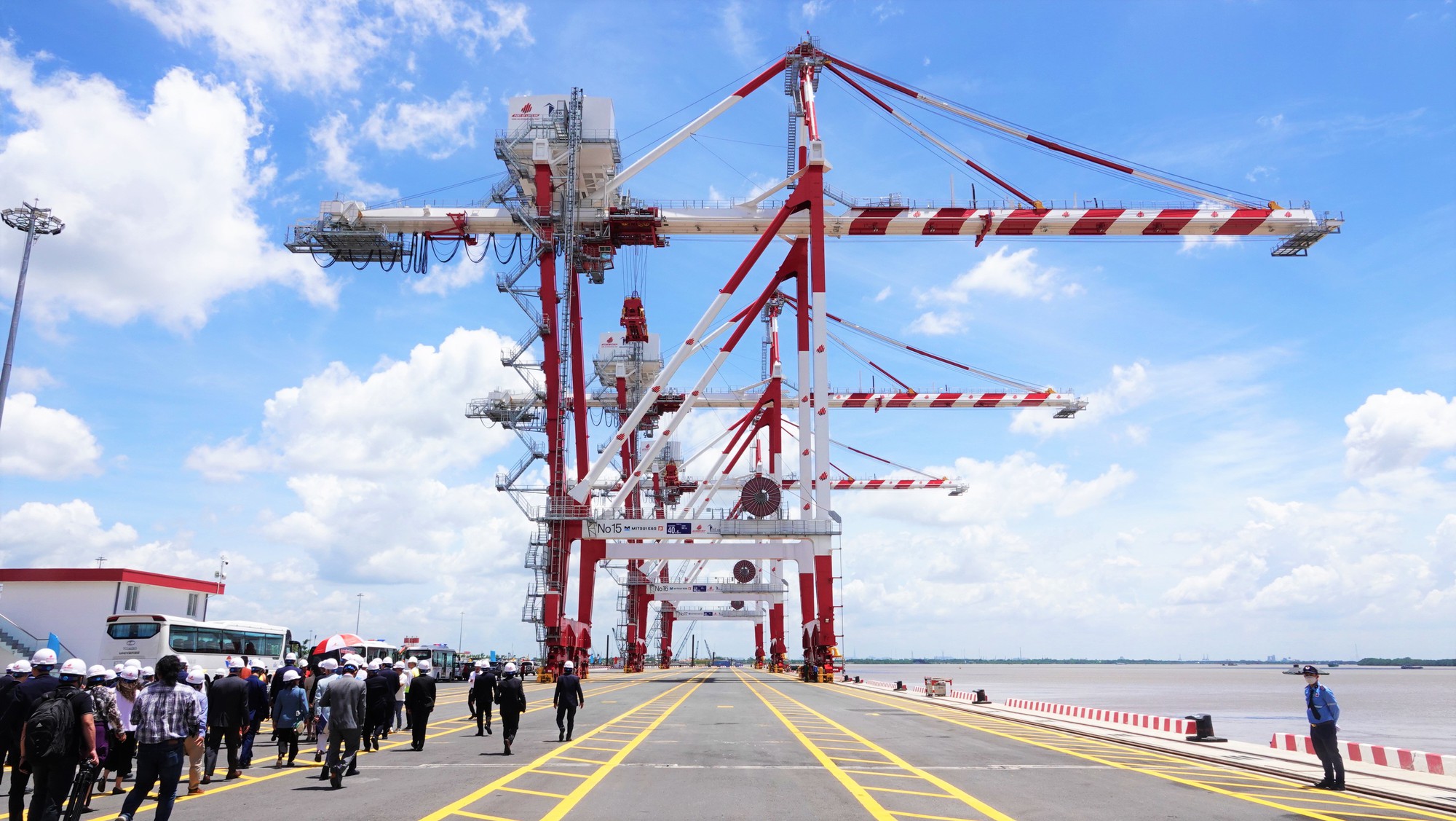 Cảng Long An hợp tác với cảng lớn nhất bang California