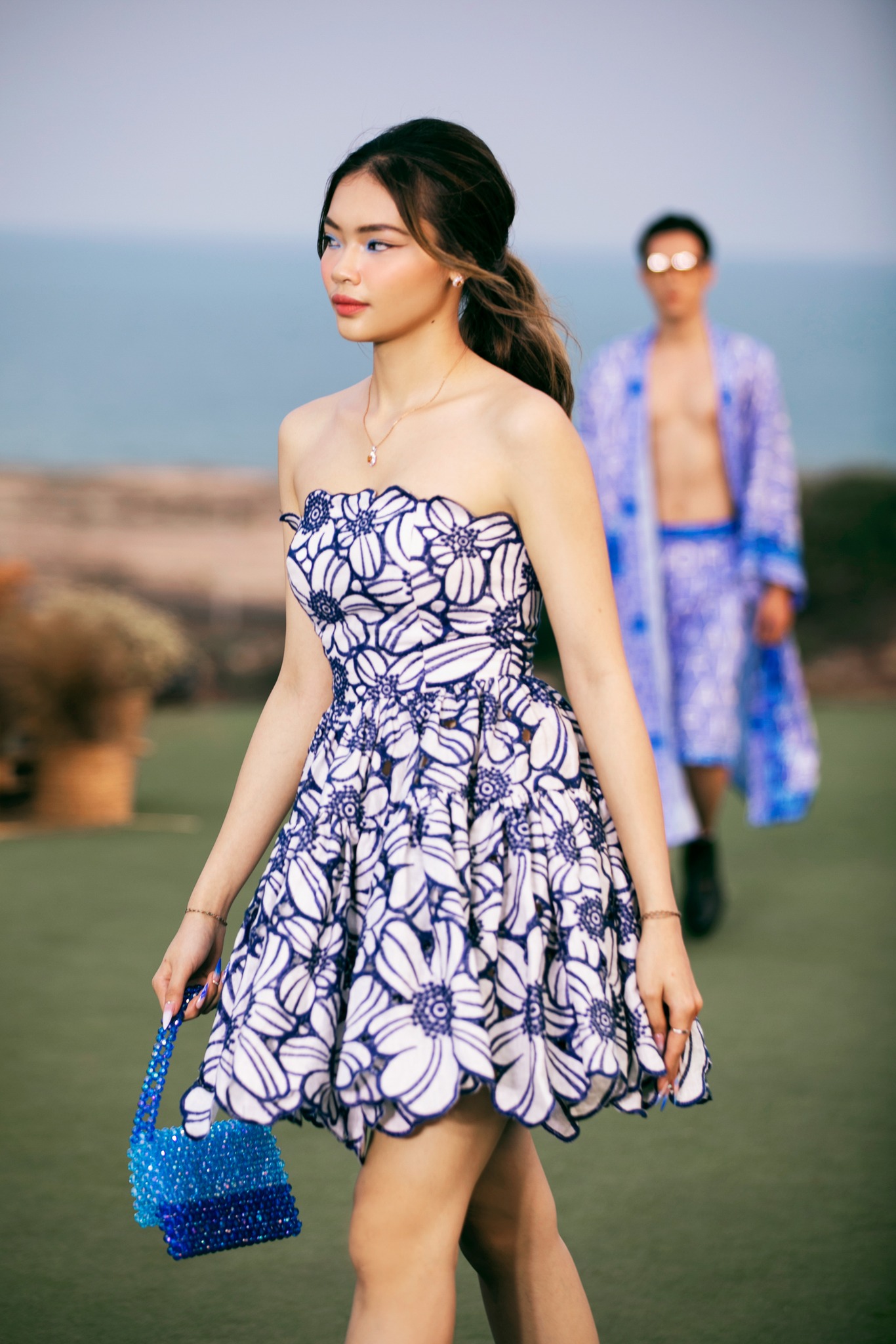 Mặc đẹp dễ dàng với đầm mini dress