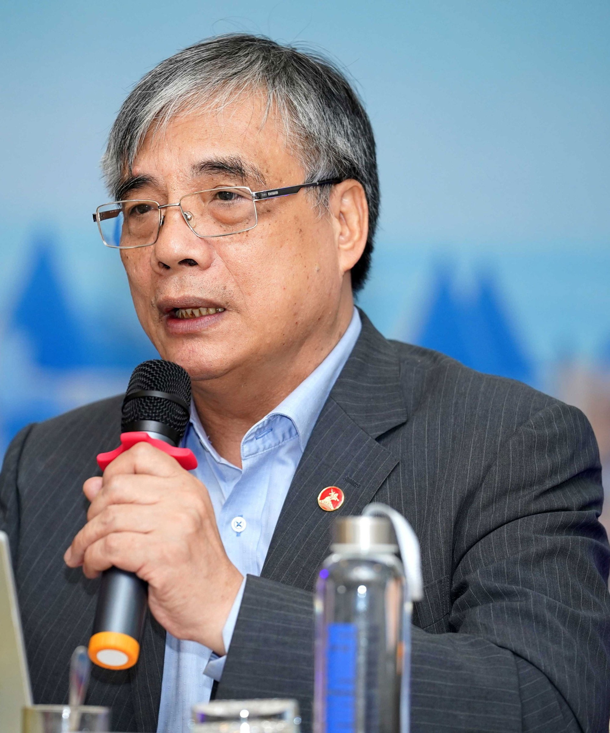 TS Trần Đình Thiên: Xây dựng thương hiệu quốc gia, phải mỗi người một tay