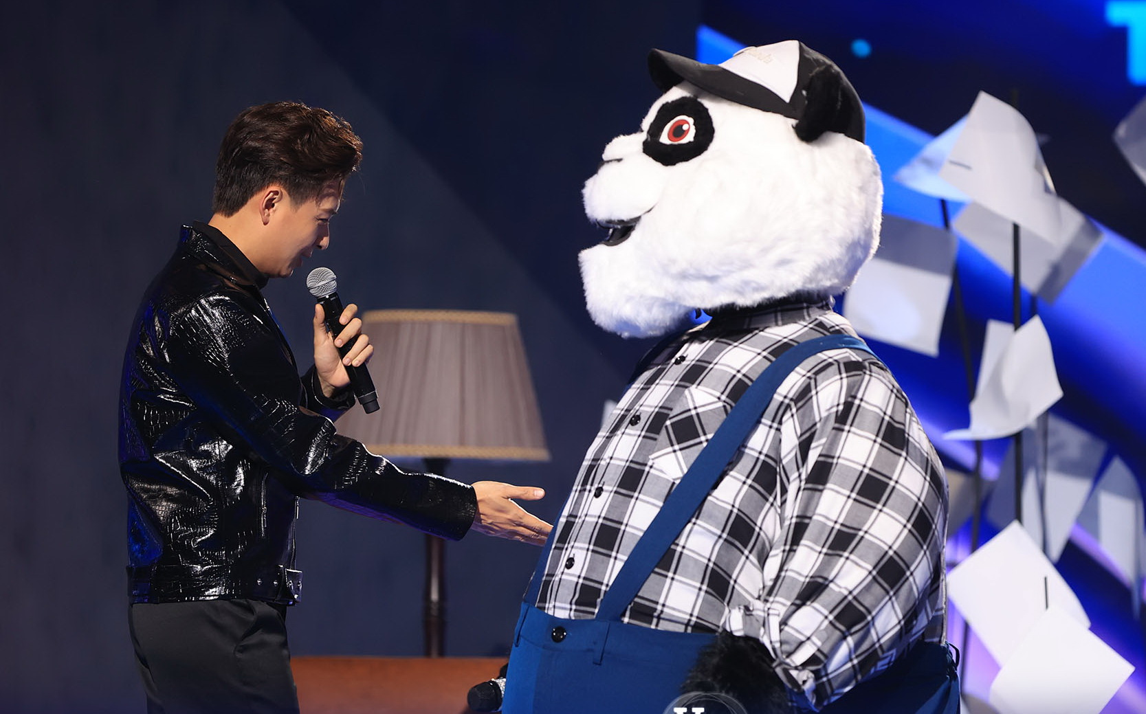 'Truy lùng' Bố Gấu của 'Ca sĩ mặt nạ': Giọng nam cao say đắm lòng người