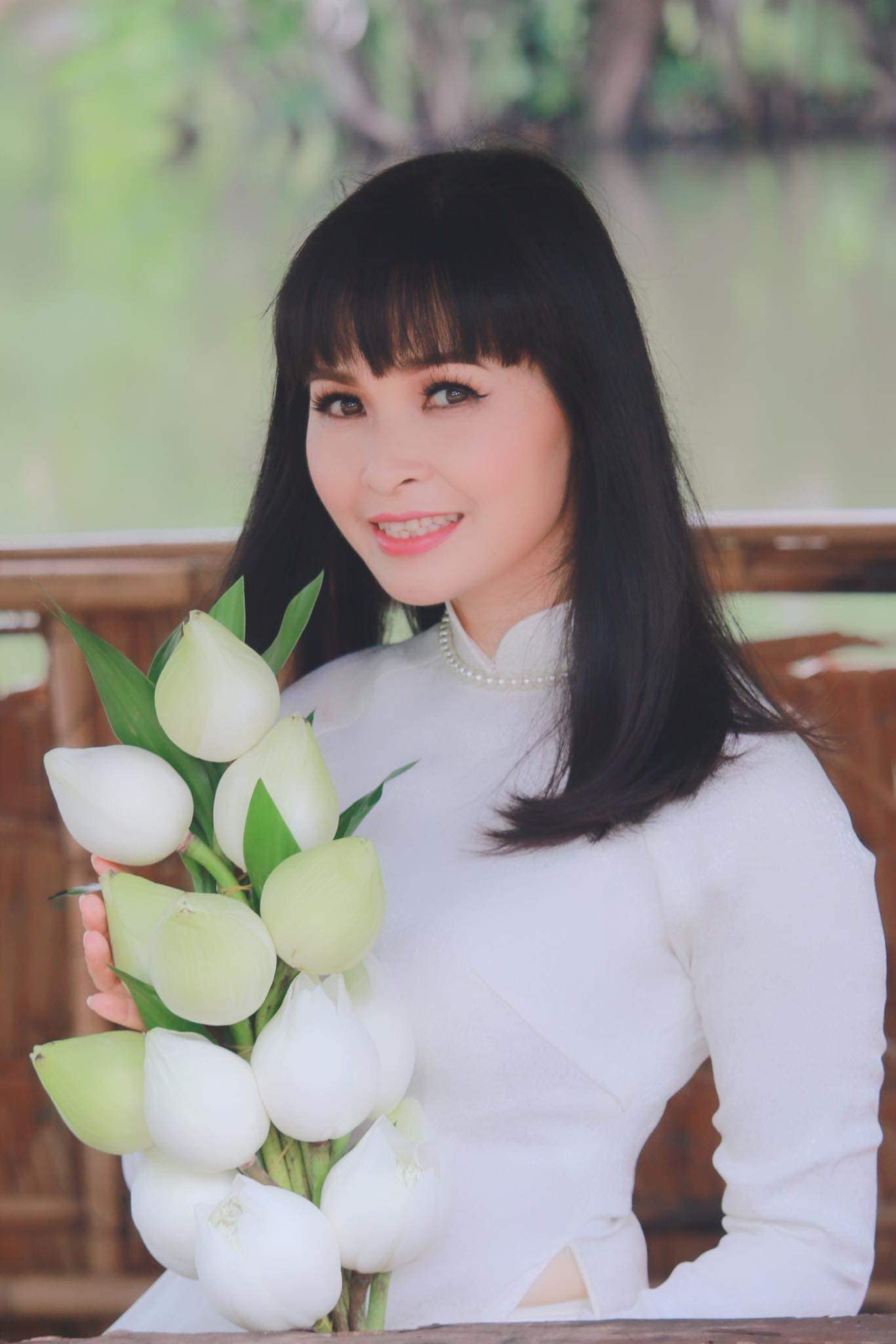 Trang Nhung: Nhiều người mời tôi hát rồi xin ngược vài trăm triệu