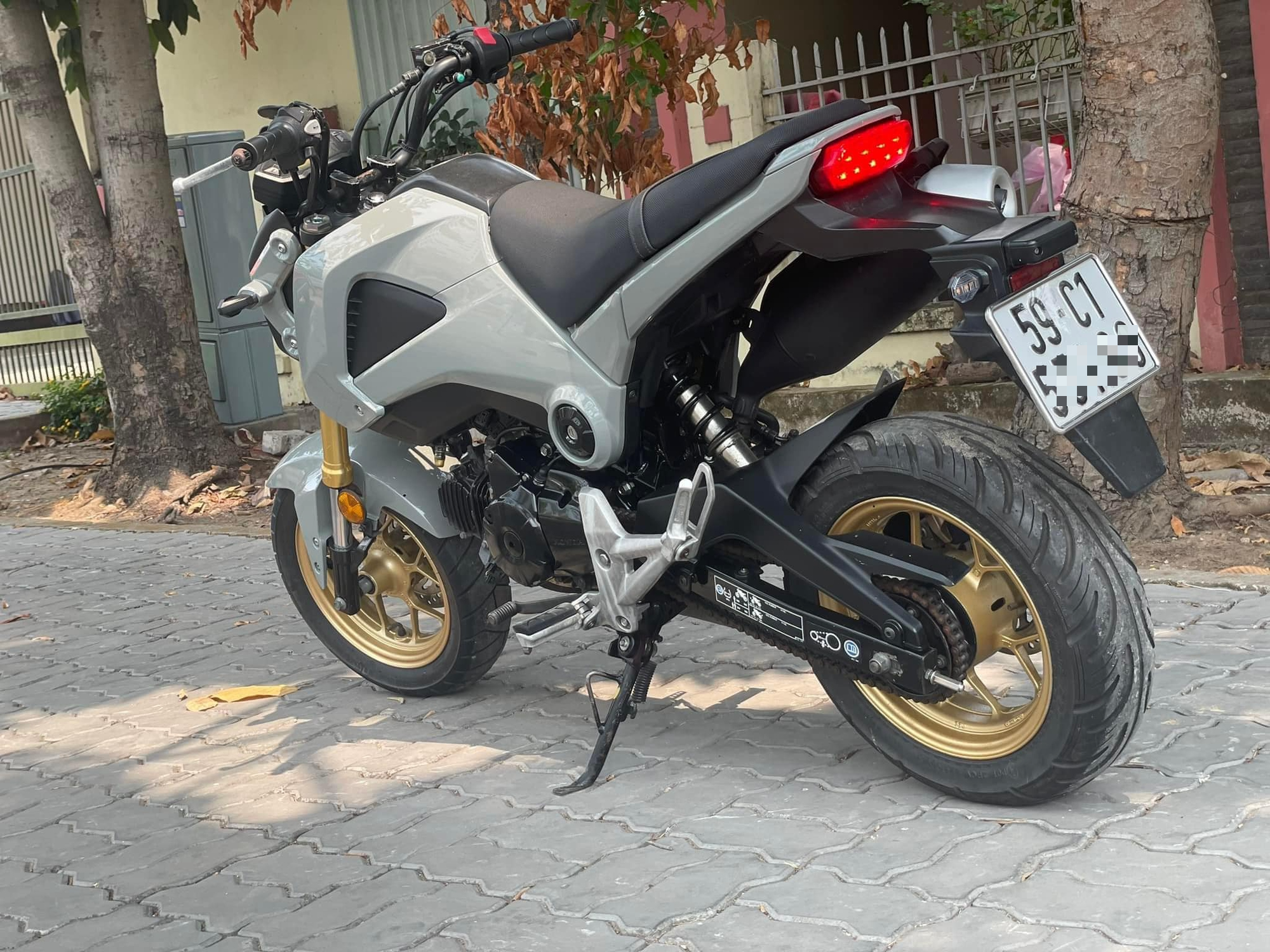 'Mô tô mini' Honda MSX đời đầu đã qua sử dụng 8 năm, giá còn bao nhiêu?