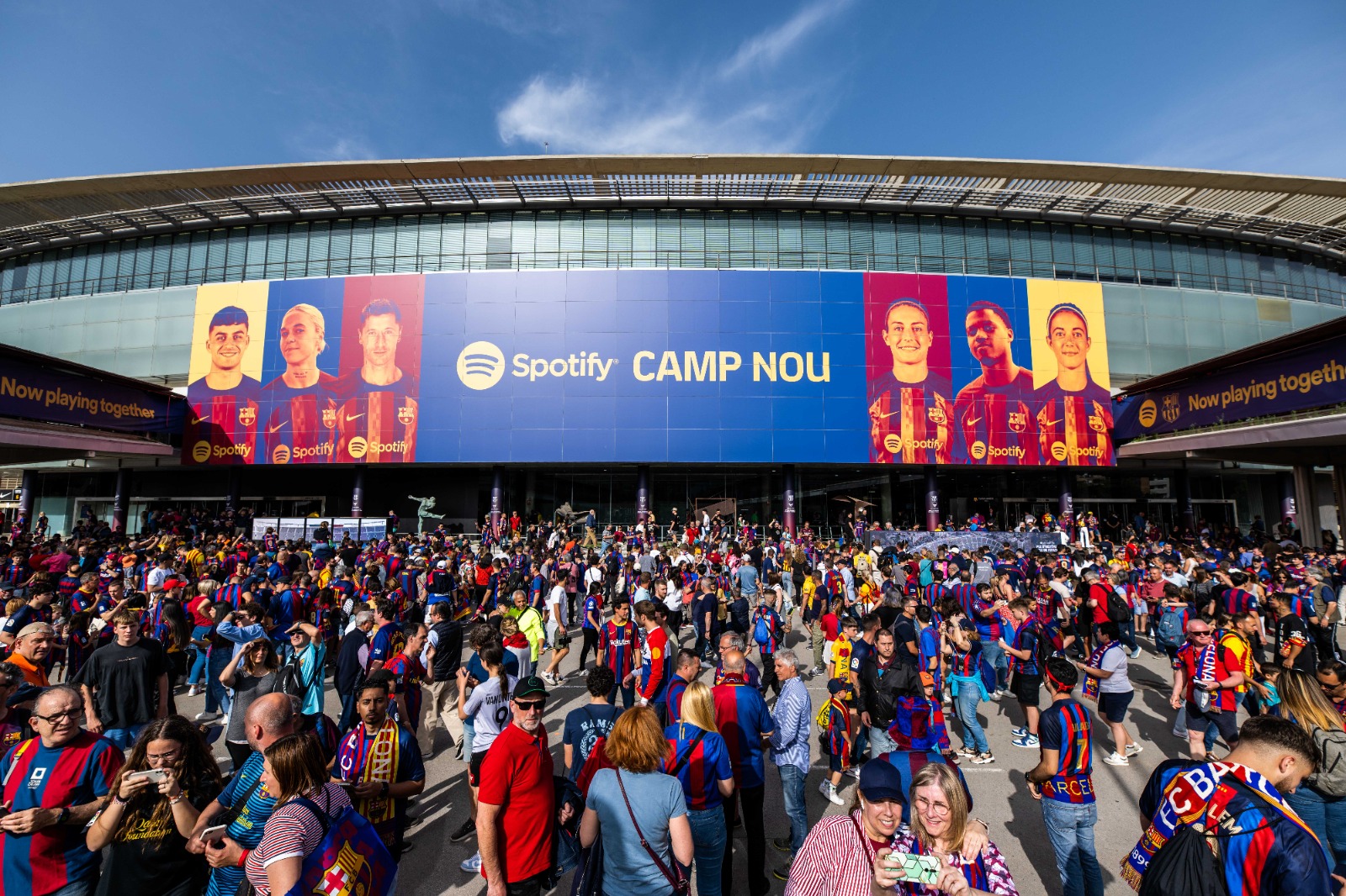 CLB Barcelona bị buộc tội hối lộ trọng tài, UEFA sẽ trục xuất khỏi ...