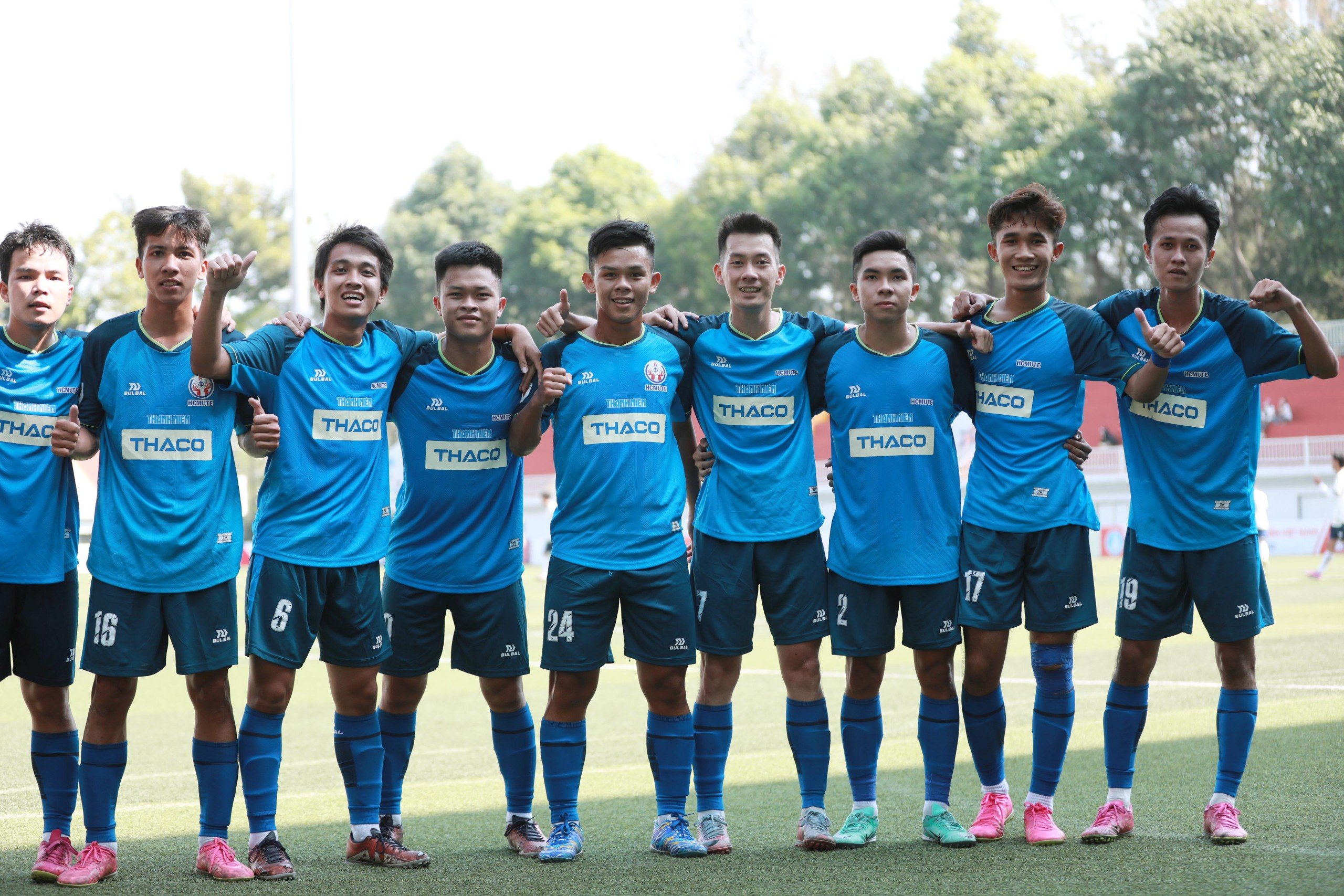 Độc chiêu giúp đội Trường ĐH SPKT TP.HCM khuất phục đội Trường ĐH Luật ...