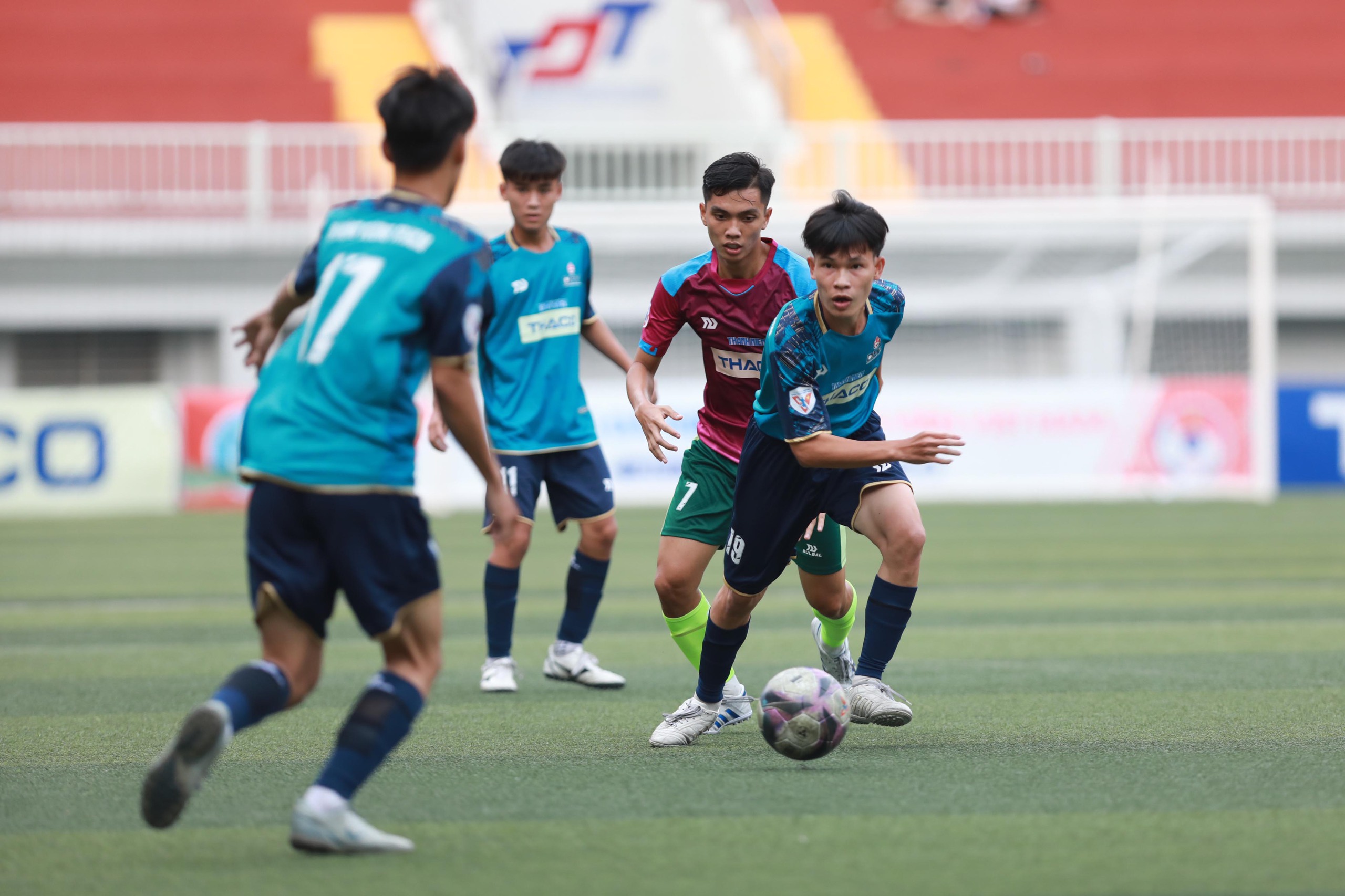 Trường ĐH KHTN 6-1 Trường ĐH Hùng Vương TP.HCM: Tưng bừng ngày chia tay