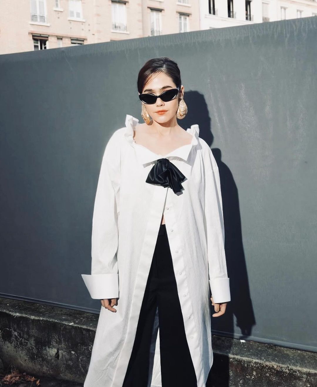 Chompoo Araya là ngôi sao ăn vận đẹp nhất tại hầu hết các thảm đỏ