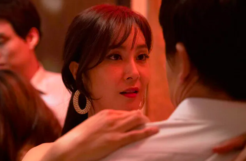 Diễn viên Hàn ly hôn, sự nghiệp sa sút sau khi đóng cảnh 'nóng'