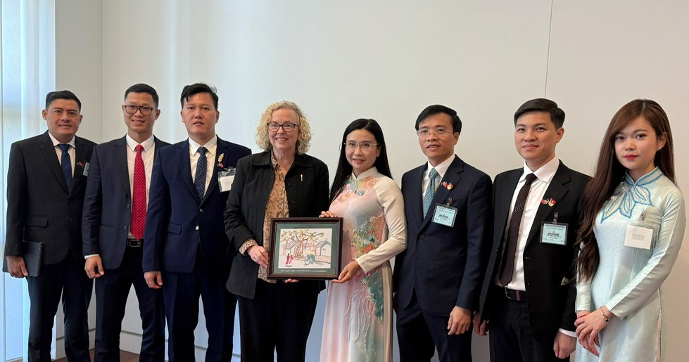 Đoàn đại biểu T.Ư Đoàn tham gia nhiều hoạt động cấp cao tại Úc