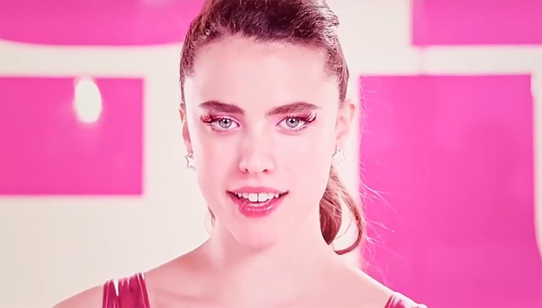 Demi Moore chia sẻ về cảnh 'nóng' với Margaret Qualley trong 'The ...