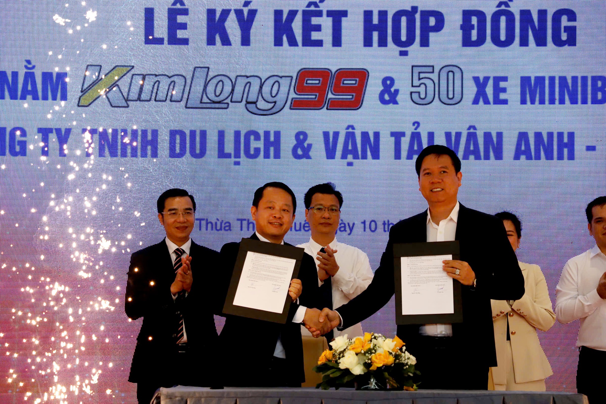 Kim Long Motor Huế tiếp tục bàn giao Kim Long 99 và Kim Long X9