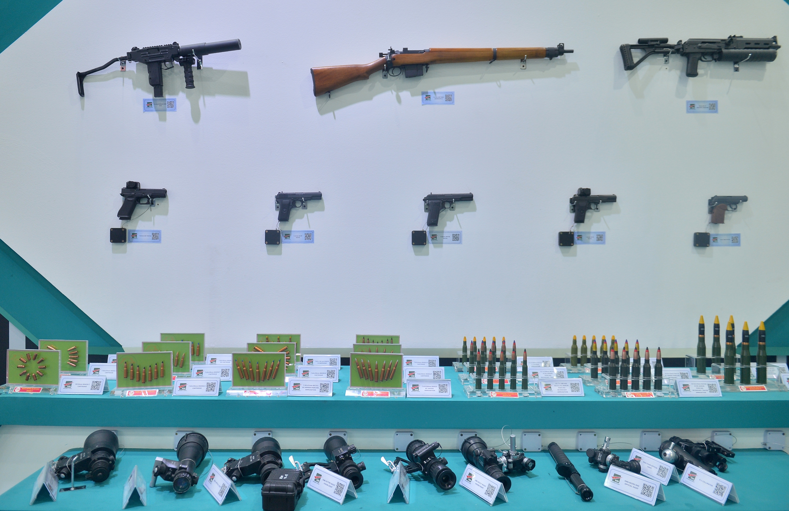 Cận cảnh 3 loại súng tiểu liên STV Việt Nam sản xuất thay thế AK-47