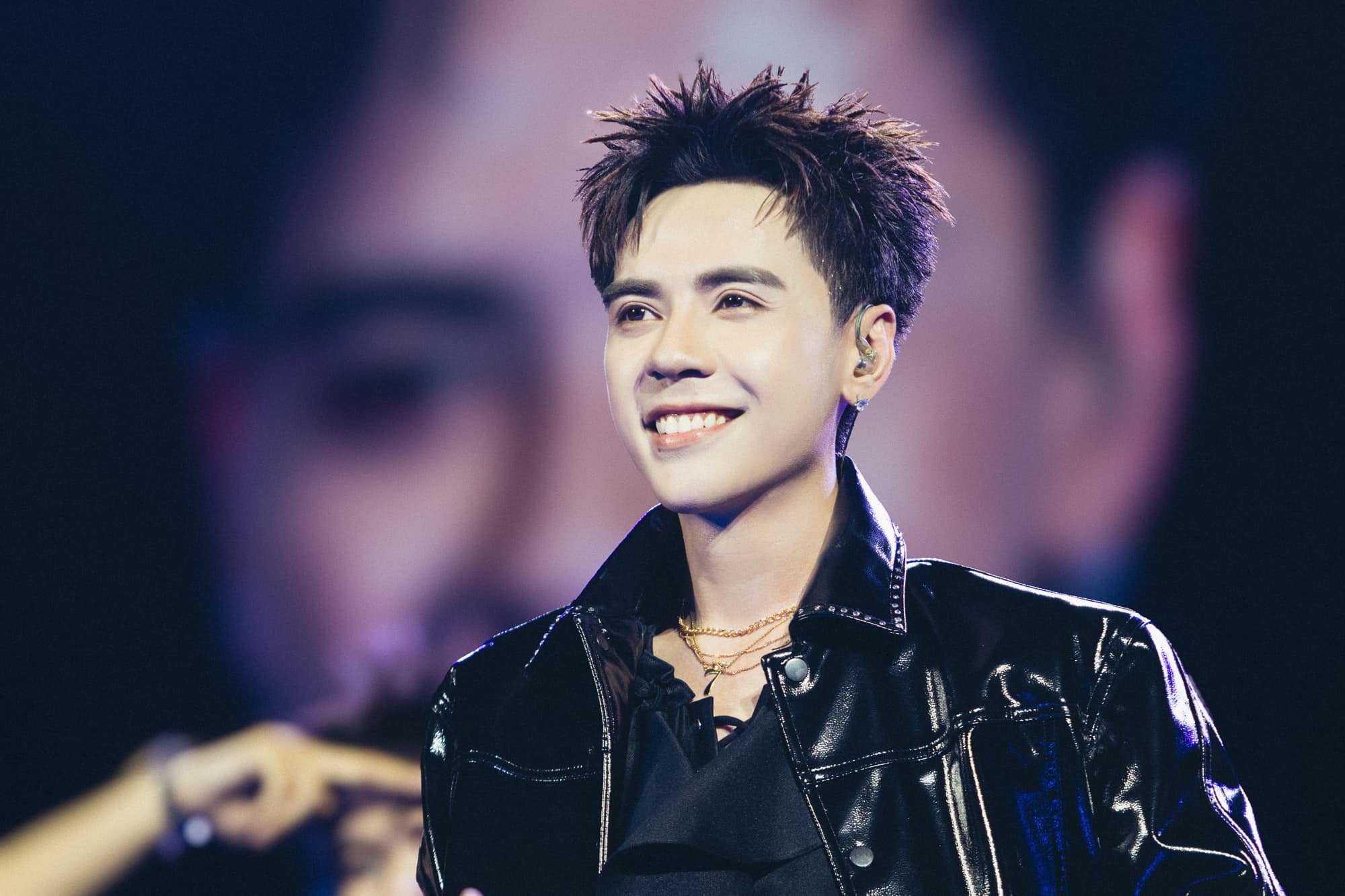 Quang Hùng MasterD đắt show sau 'Anh trai say hi'